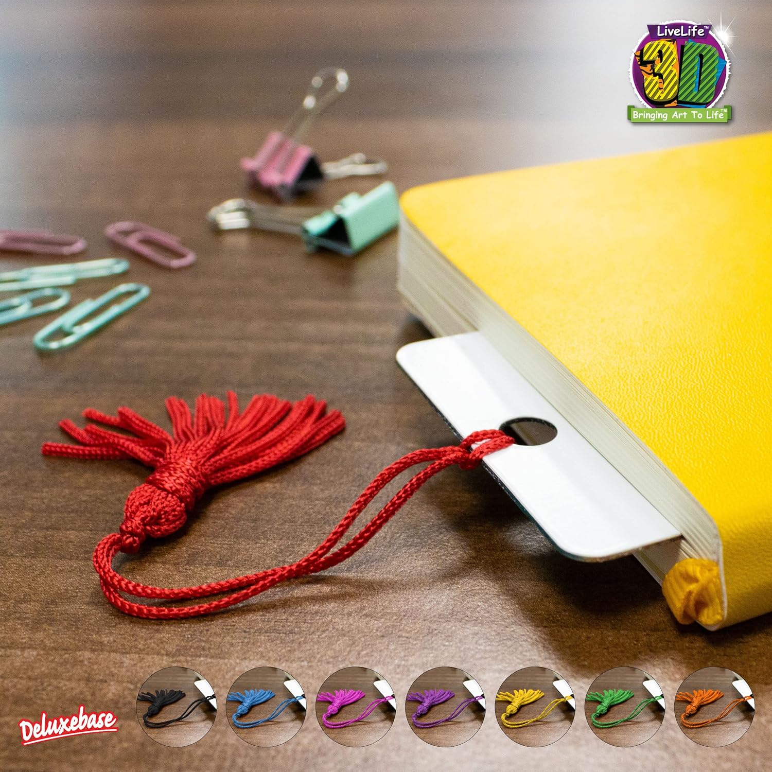 Marcador 3D LiveLife Baby Red Panda de Deluxebase. Marcador de libros de panda roja con ...