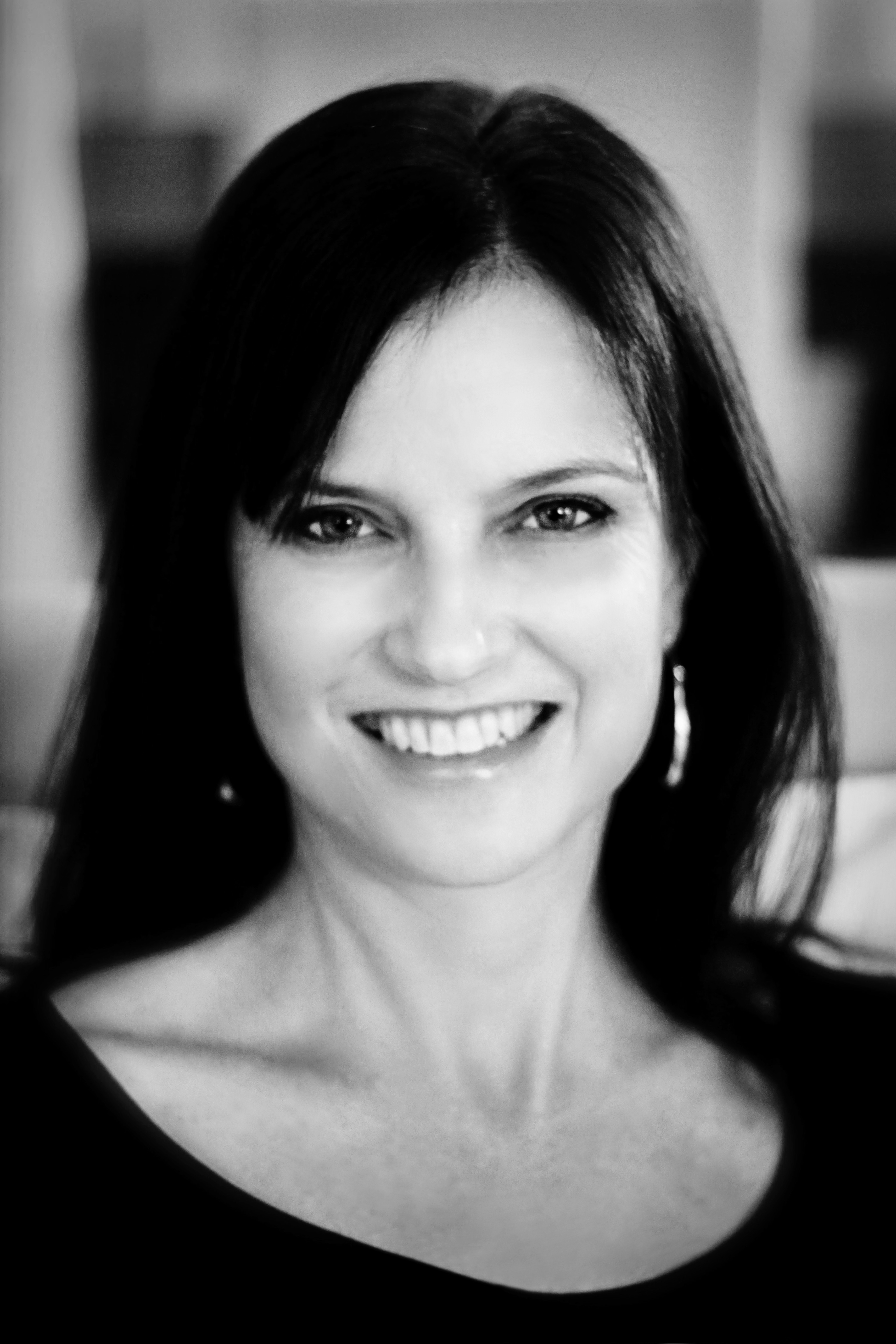 Amazon.in: Sarah Bovim: books, biography, latest update