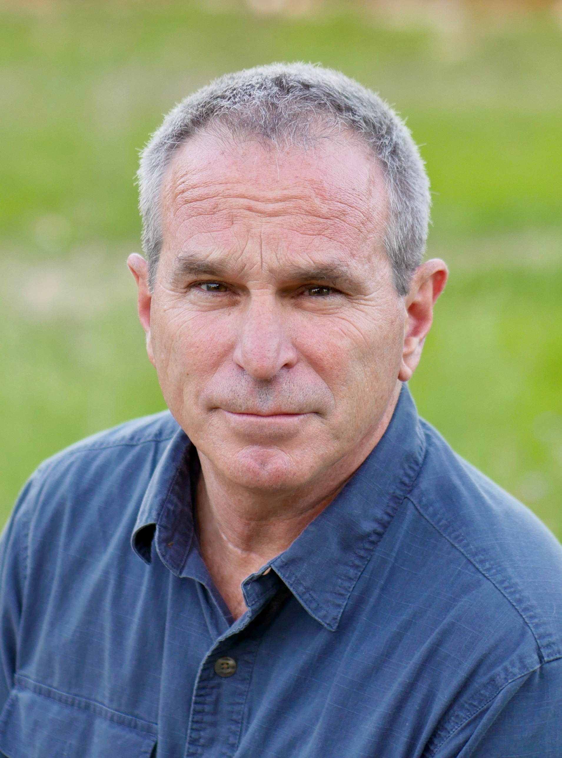 Amazon.com: Robert Bryce: books, biography, latest update