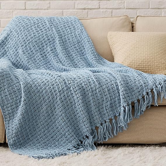 Amazon.com: Bedsure Blue Throw Blankets for Couch - Textured Chunky ...