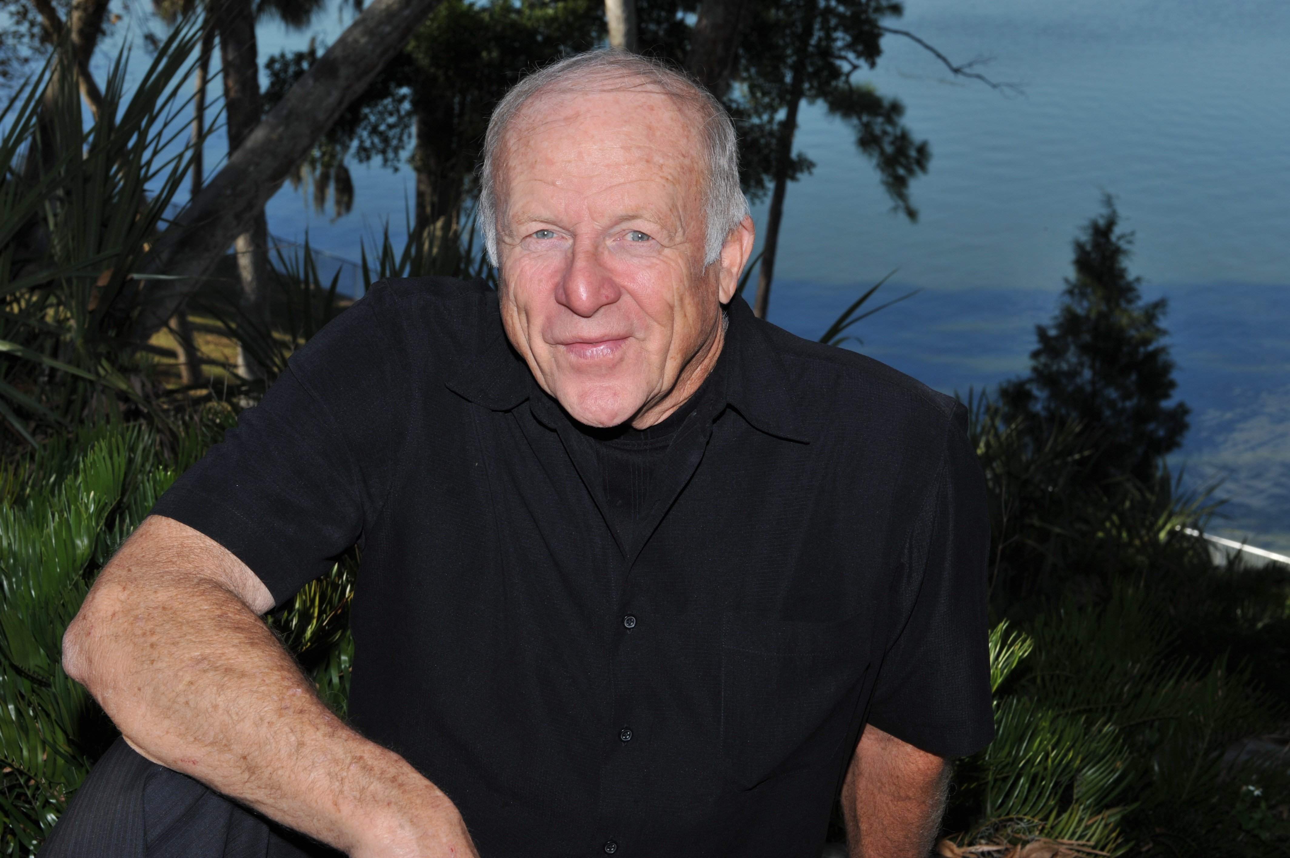 Amazon.com: Gary King: books, biography, latest update