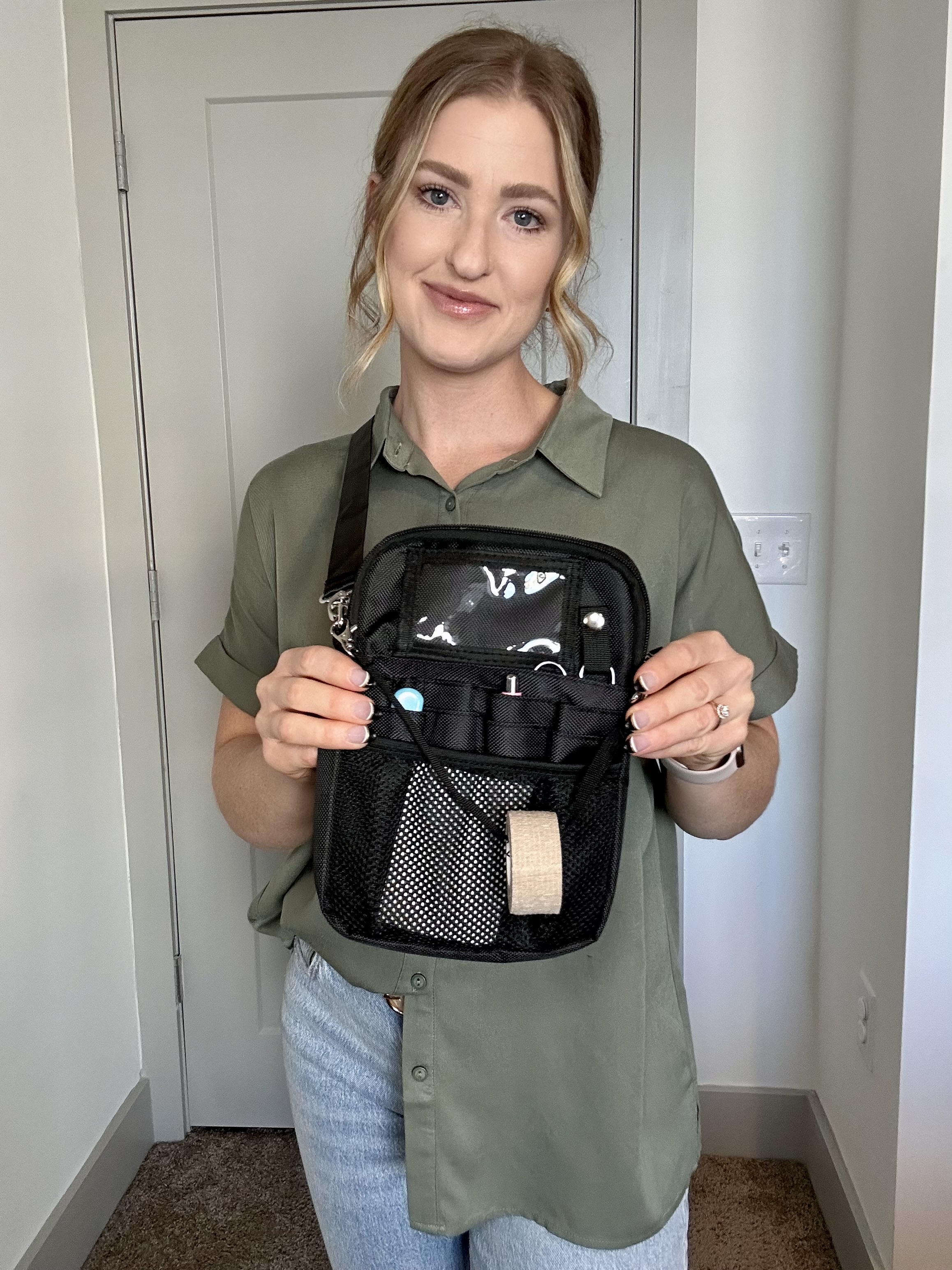 Watch Perfect fanny pack for medical professionals! on Amazon Live