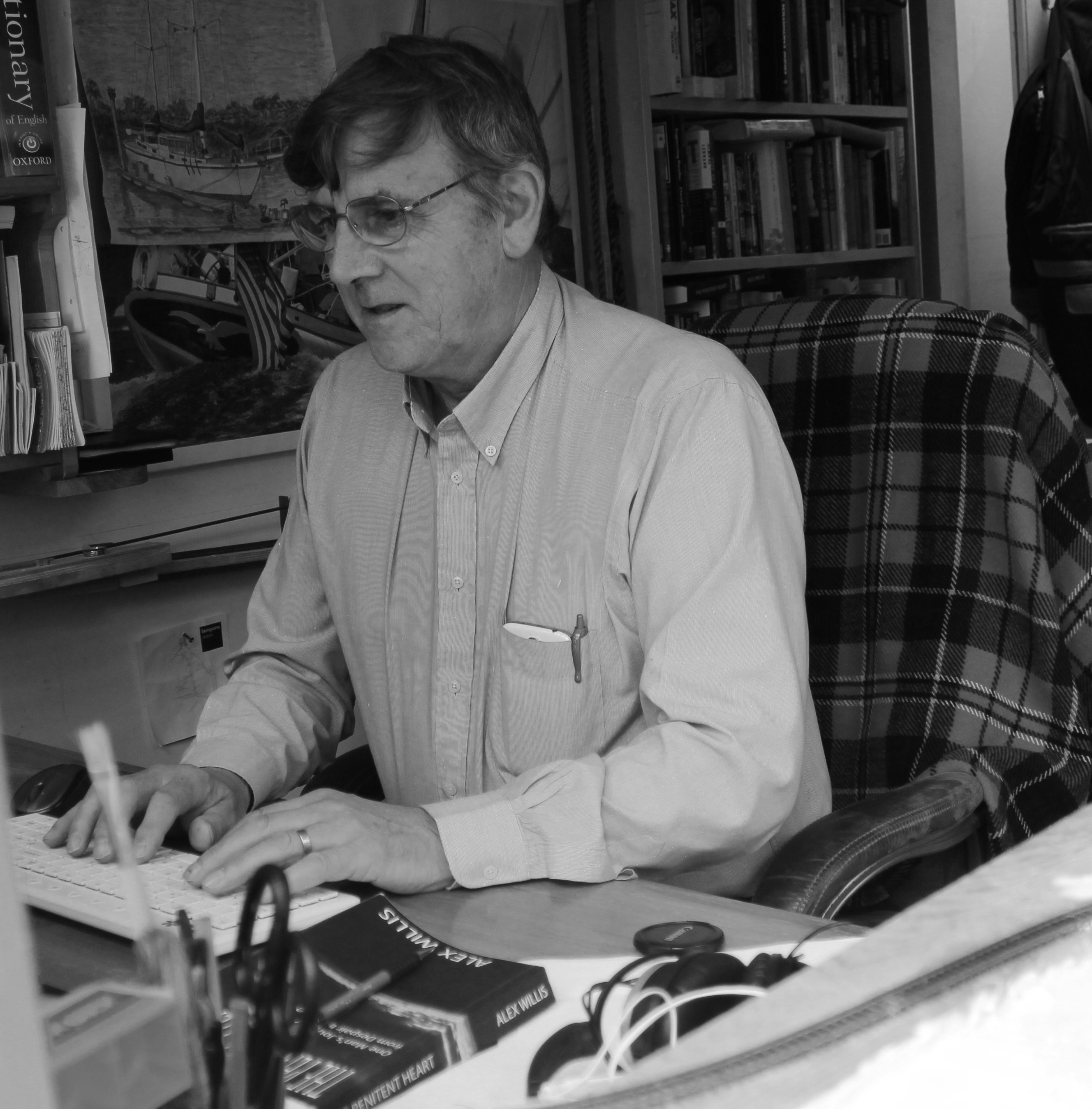 Amazon.co.uk: Alex Willis: books, biography, latest update