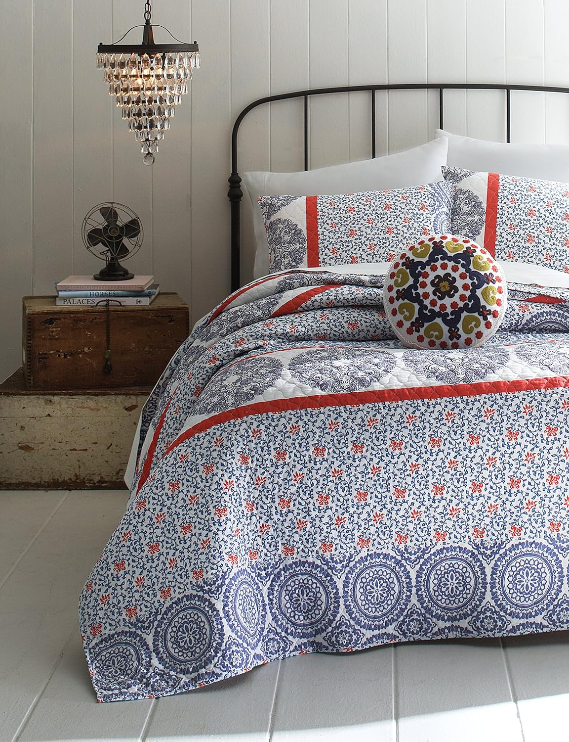 Amazon.com: Jessica Simpson Stripe Quilt, Full/Queen, Blue/Red : Home ...