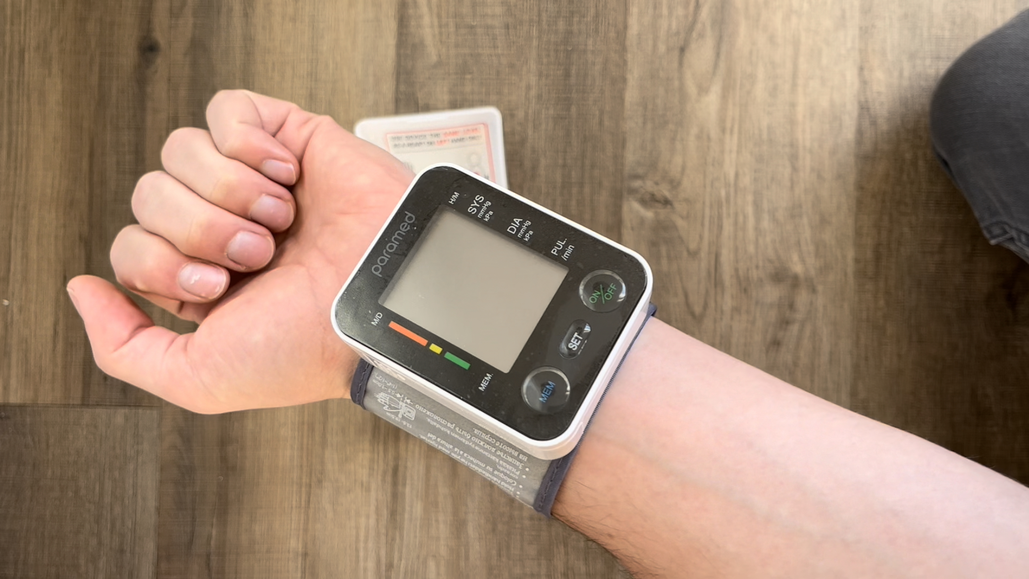 Watch Key Features of the PARAMED Wrist Blood Pressure Monitor on ...