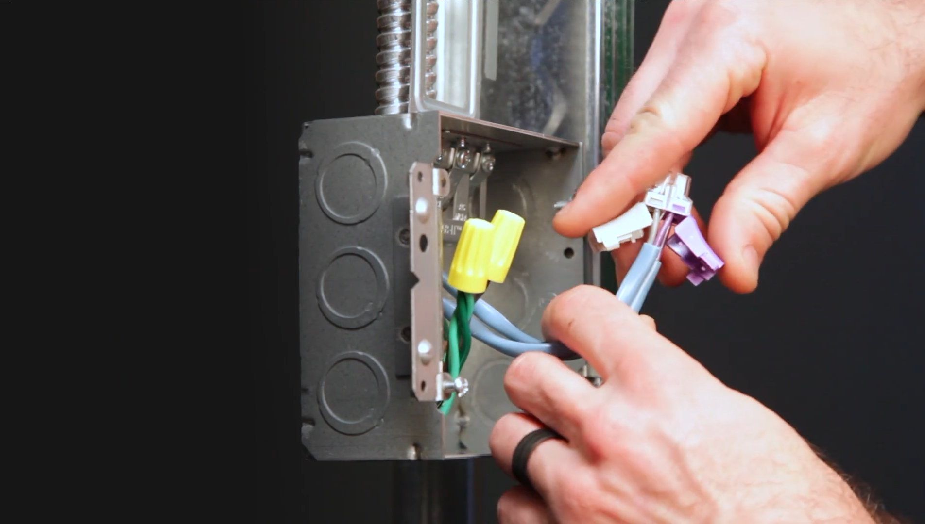 Watch RACO Shield IT MC PCS Wire Connectors on Amazon Live