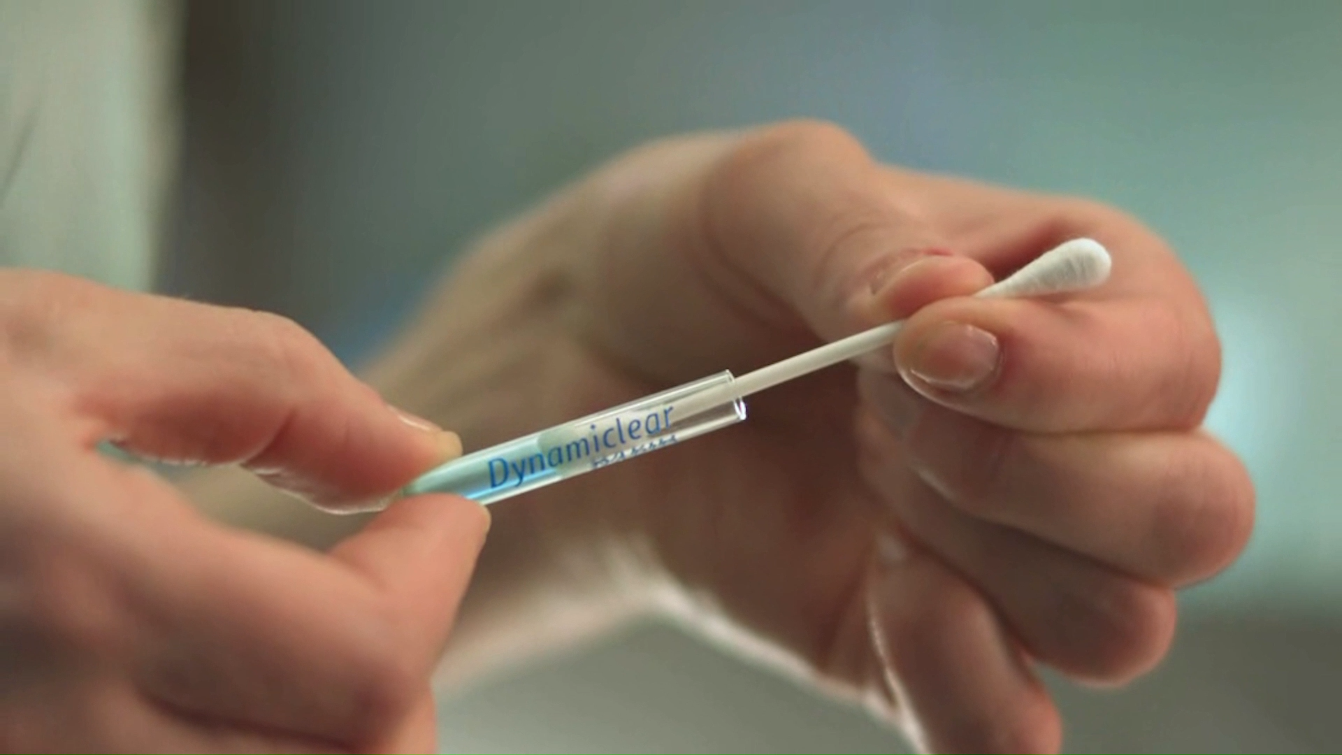 Watch How to Apply Dynamiclear Rapid on Your Lip Cold Sores? on Amazon Live