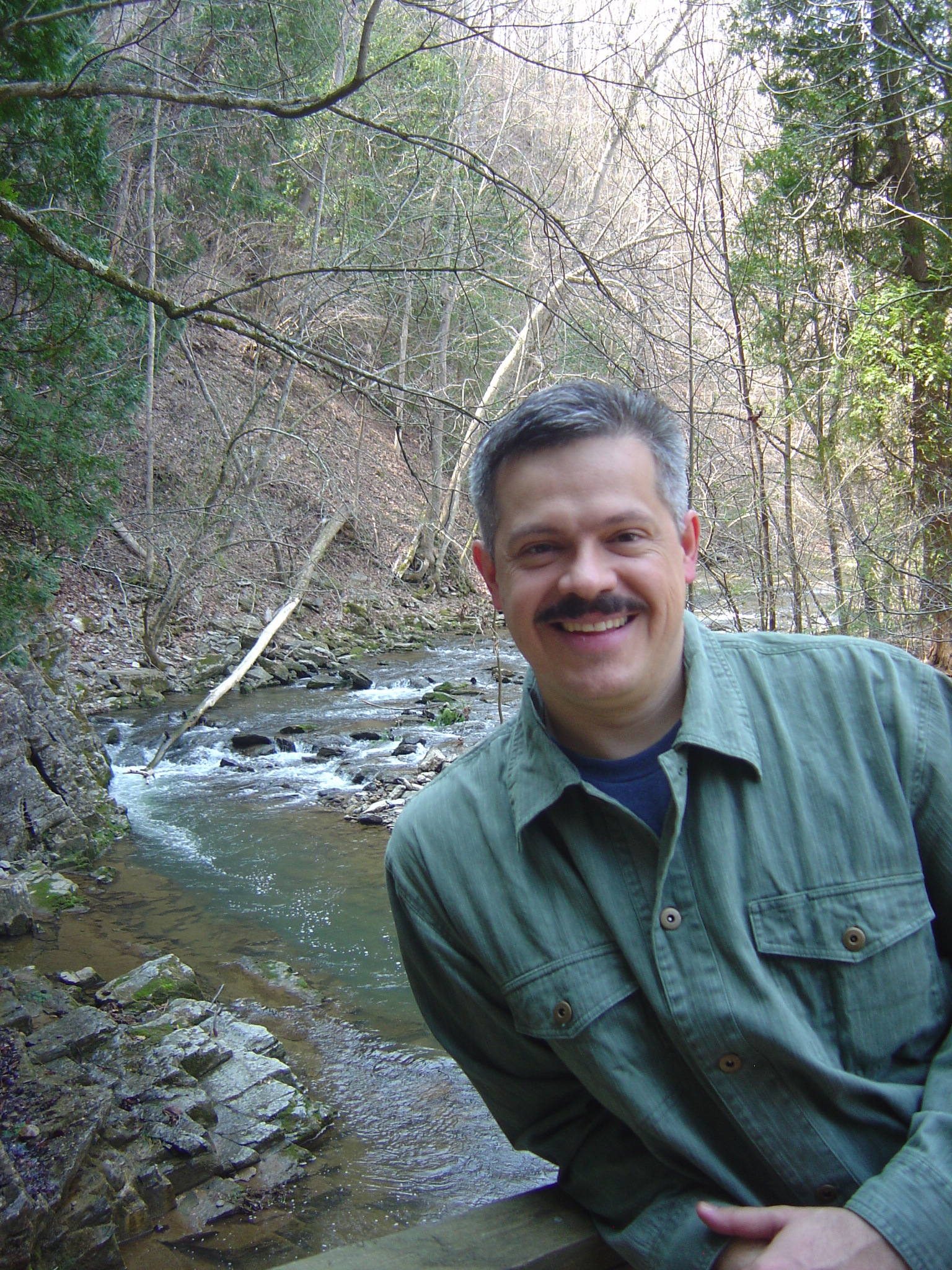 Amazon.com: Daniel Chávez: books, biography, latest update