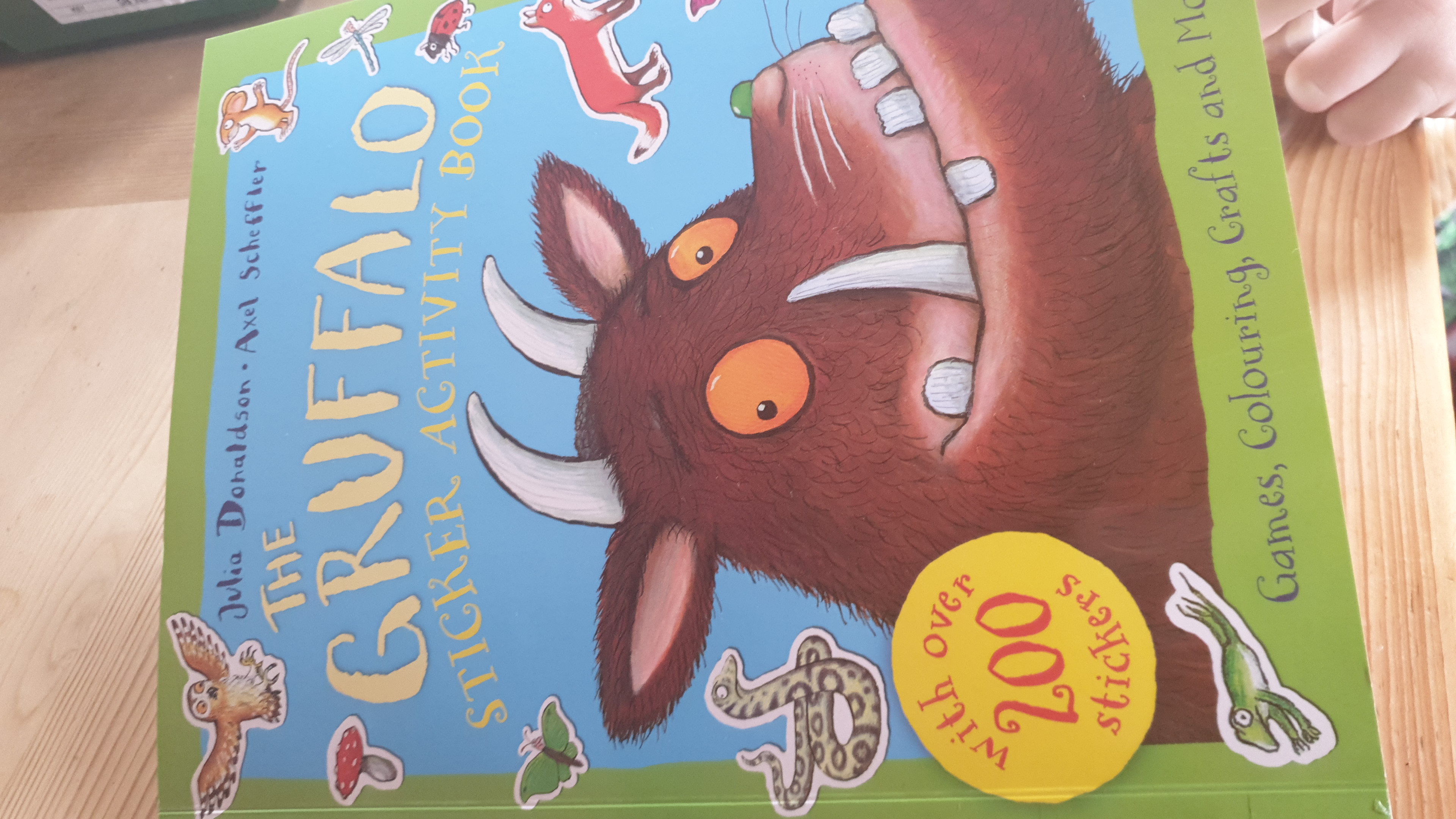 The Gruffalo Sticker Activity Book : Donaldson, Julia, Scheffler, Axel ...