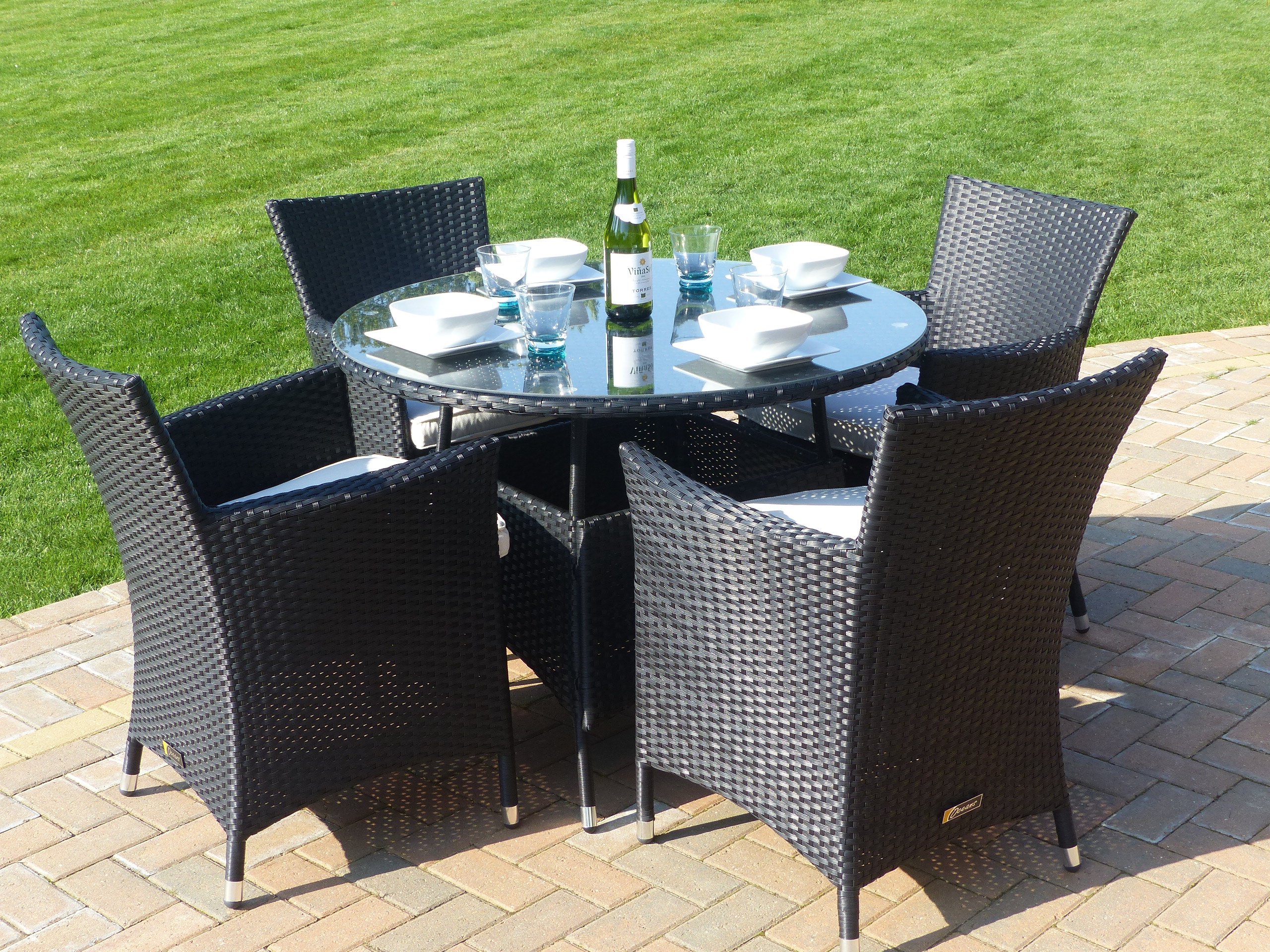 Kemble Seater Rattan Round Dining Set With Grey Parasol