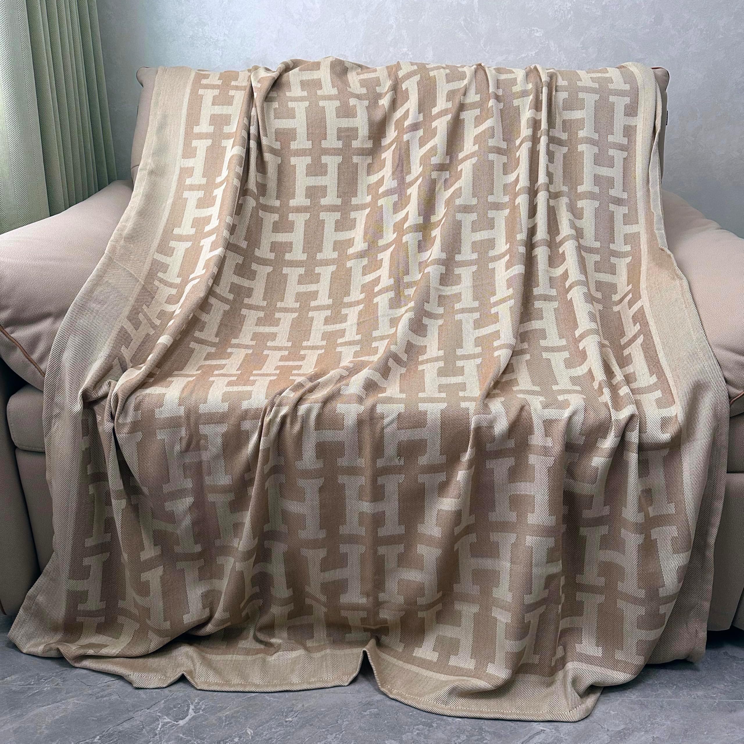 Amazon.com: Generic h Blanket, Sofa Throw Blanket, Soft and Comfortable ...