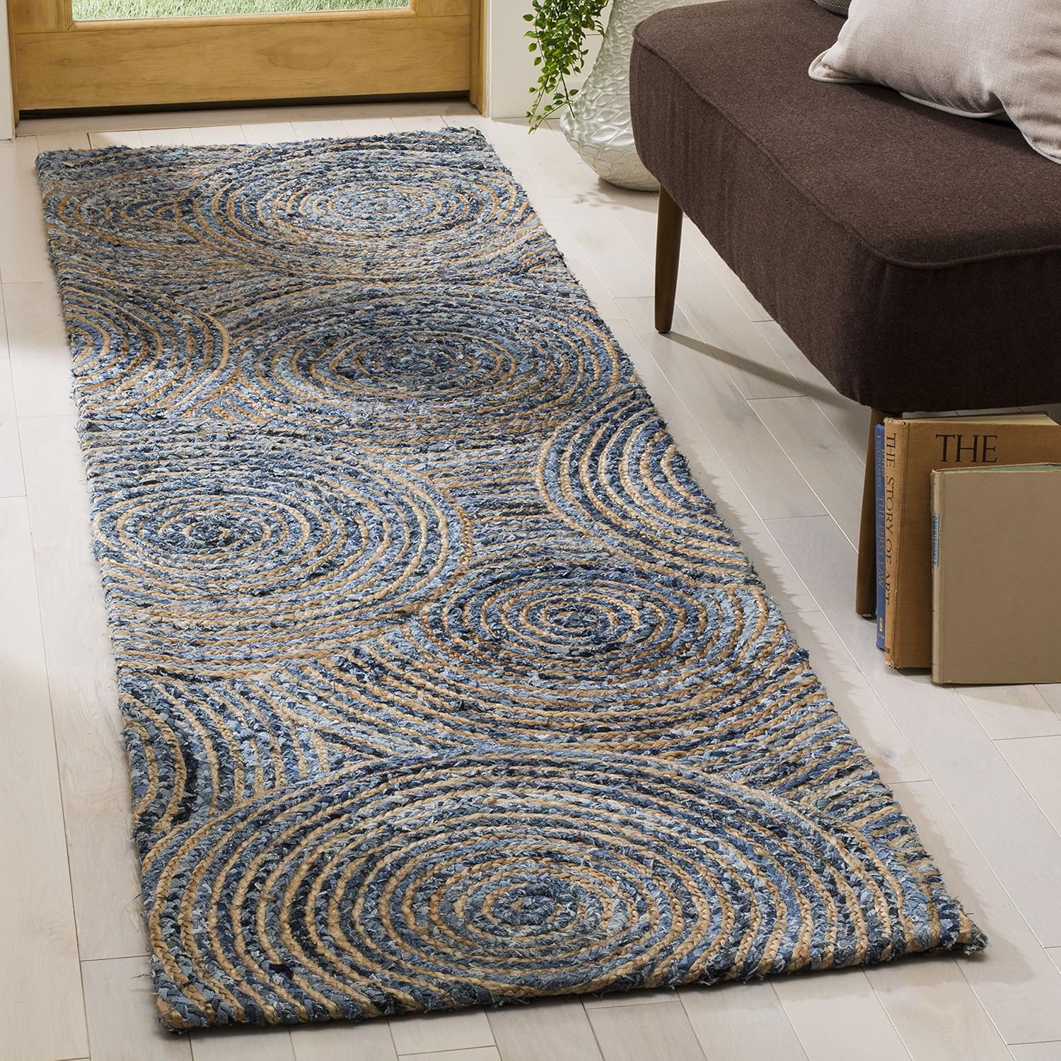 Amazon.com: SAFAVIEH Cape Cod Collection Runner Rug - 2'3" x 8 ...