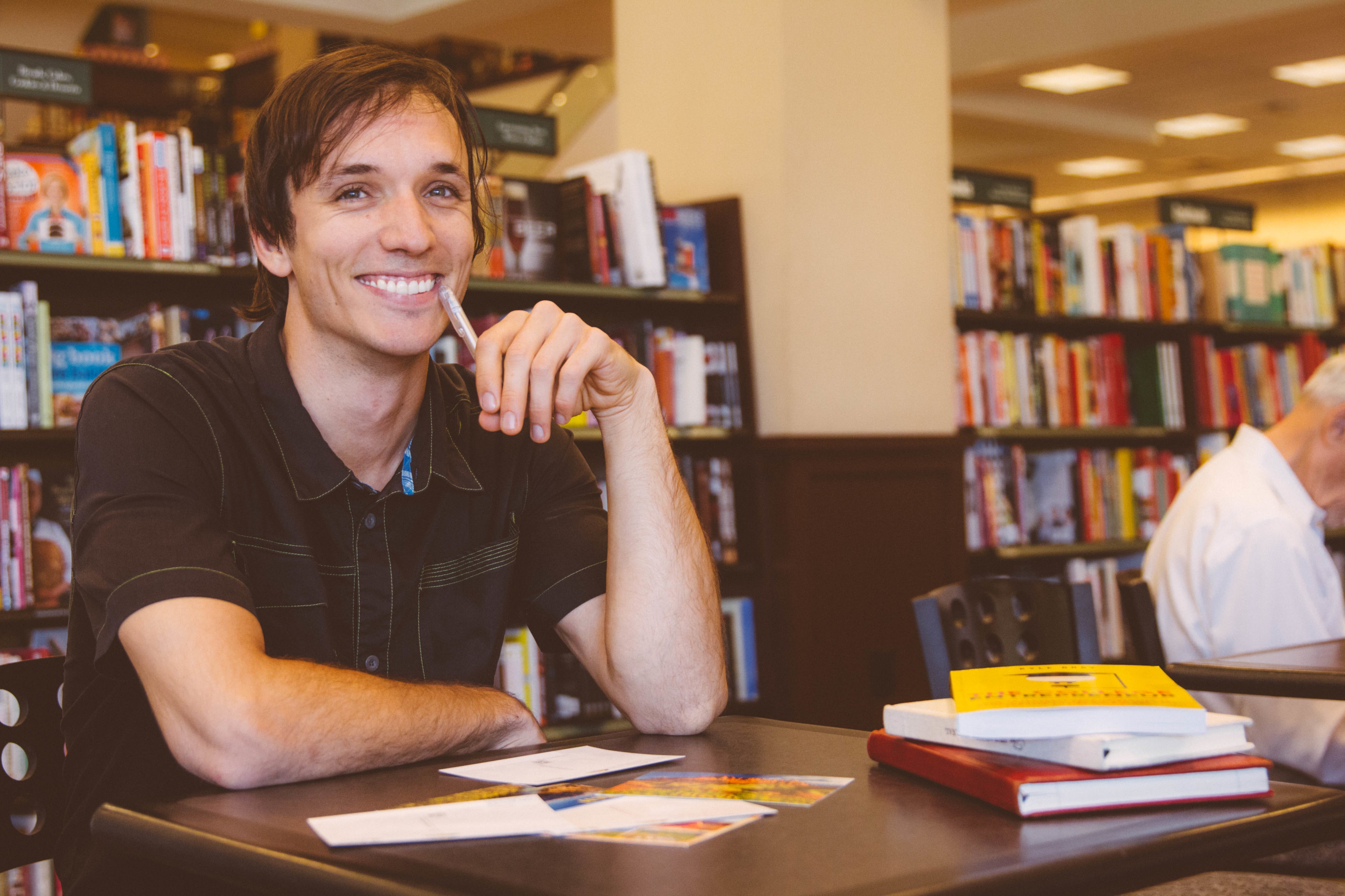 Amazon.com: The Story Engine: An entrepreneur's guide to content ...