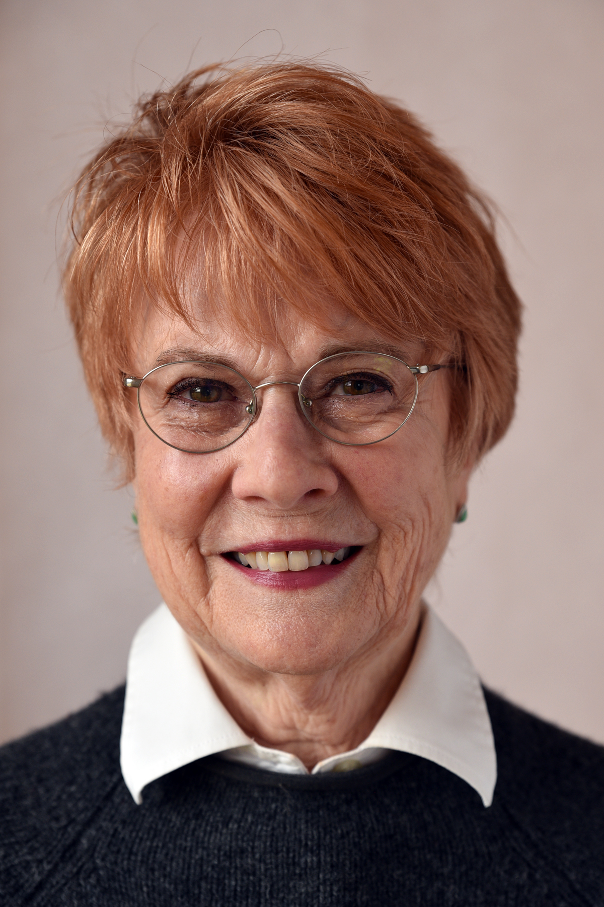 Amazon.com: Elizabeth Knight: books, biography, latest update