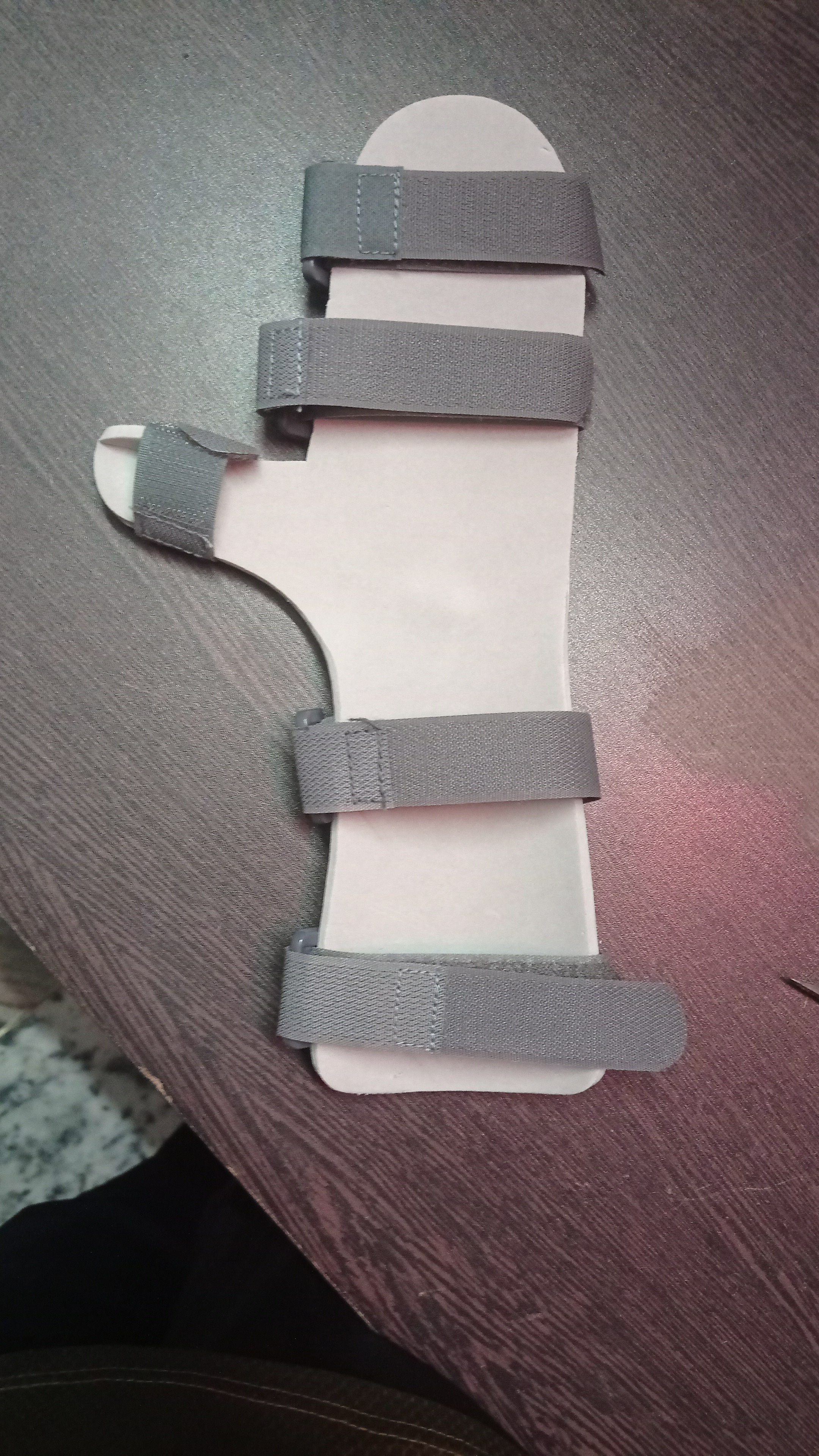 Buy FAMILY LINE Stainless Steel Static Cook Up Splint Palm Support ...