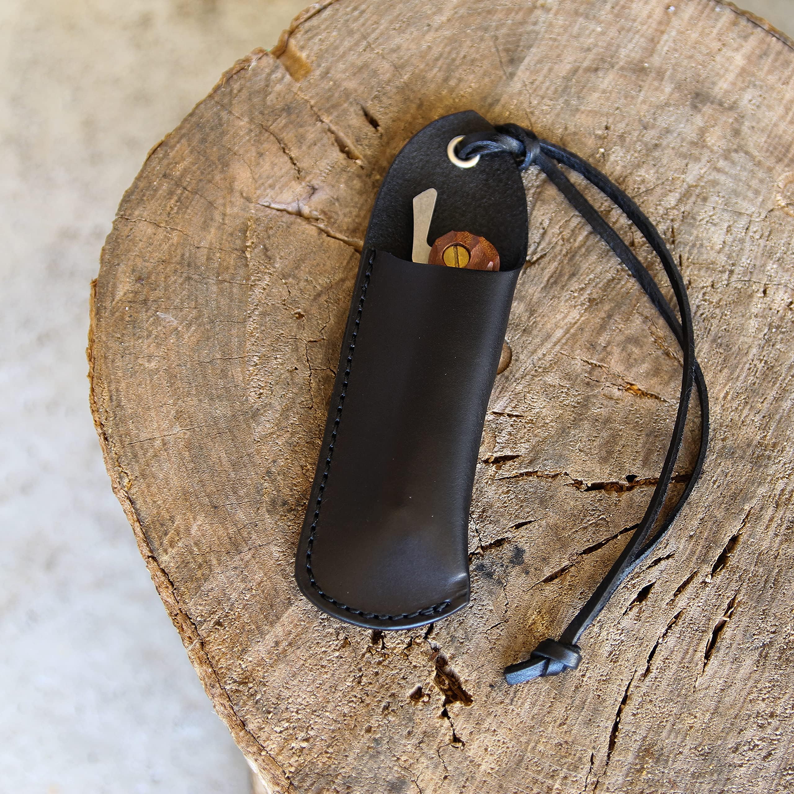 Amazon.co.jp: FEDECA 000948 (プレーンブラック)鍛造バトニング鉈 積層強化木 : スポーツ＆アウトドア