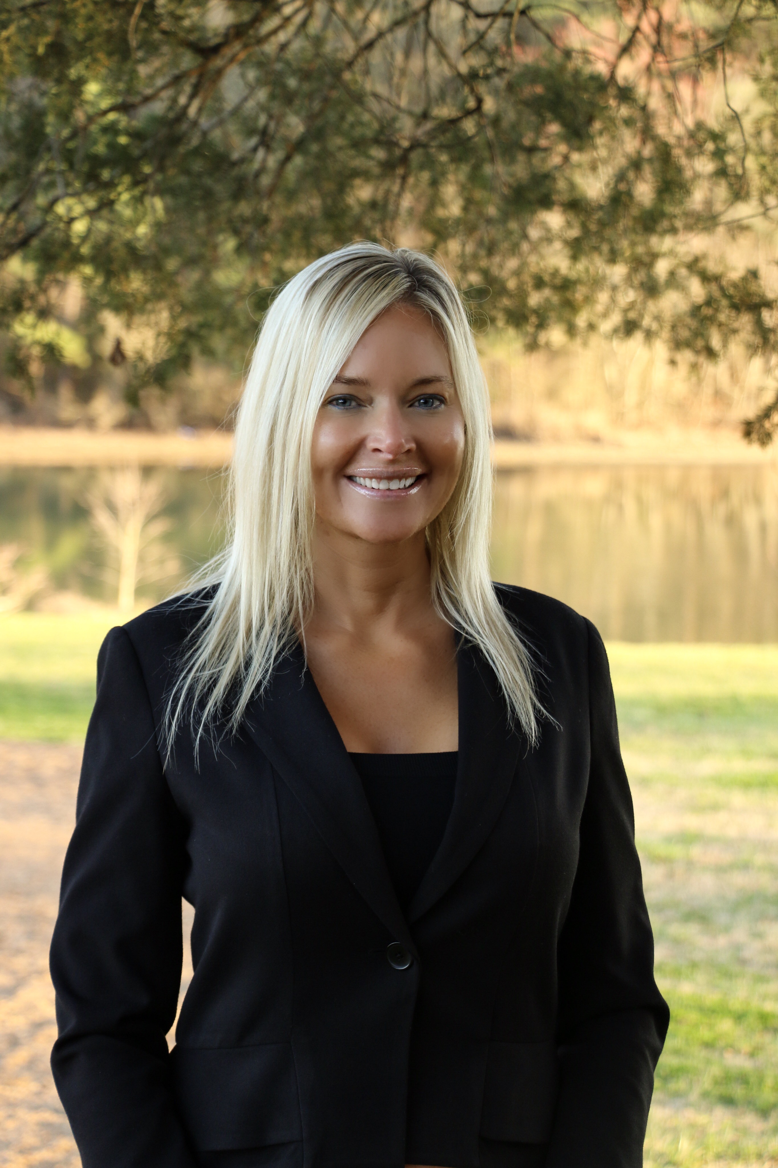 Amazon.com: Shelly Hart: books, biography, latest update