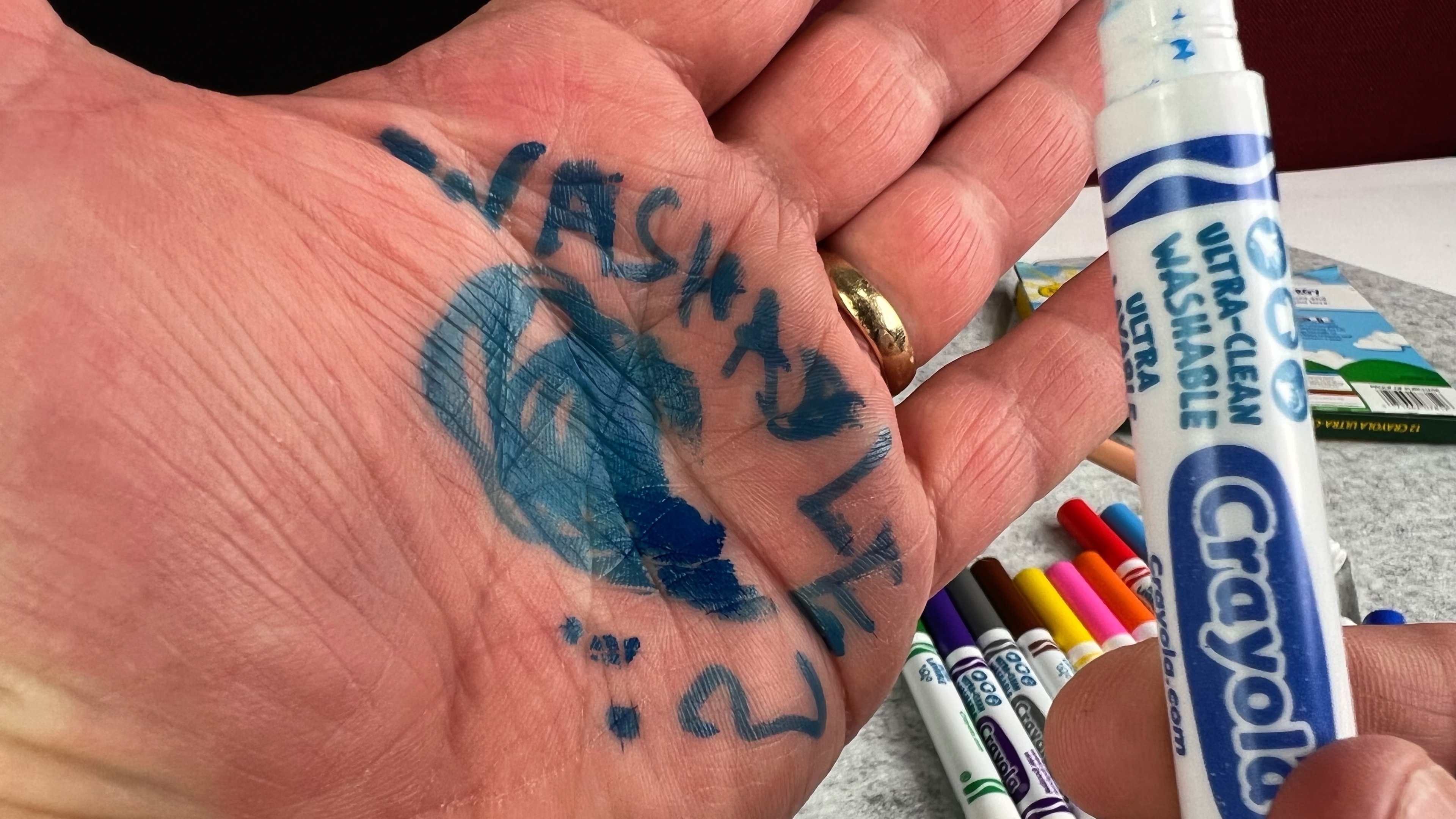 Snapklik.com : Crayola Broad Line Markers