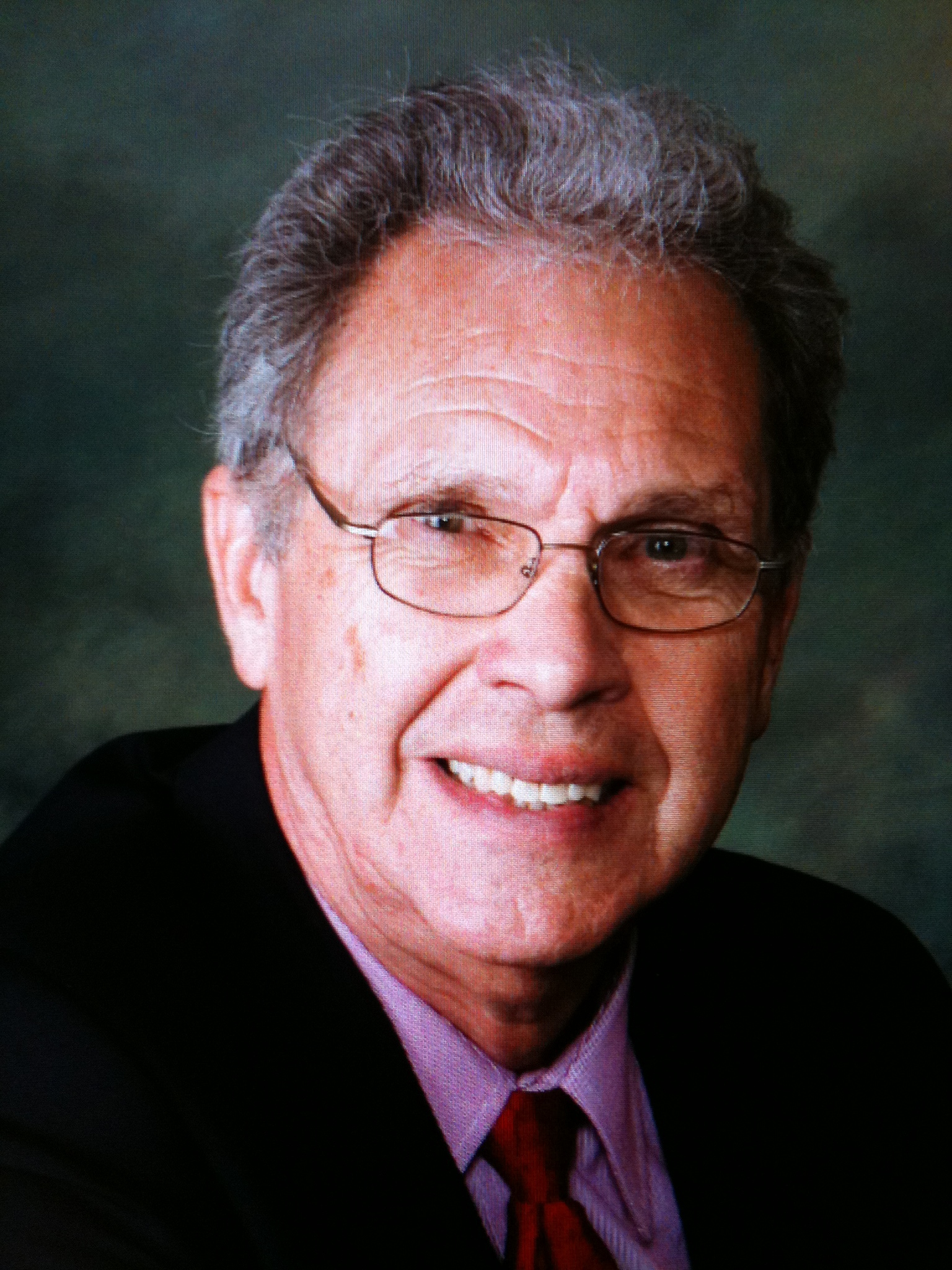 Amazon.com.br: Charles F. Hermann: livros, biografia, última atualização