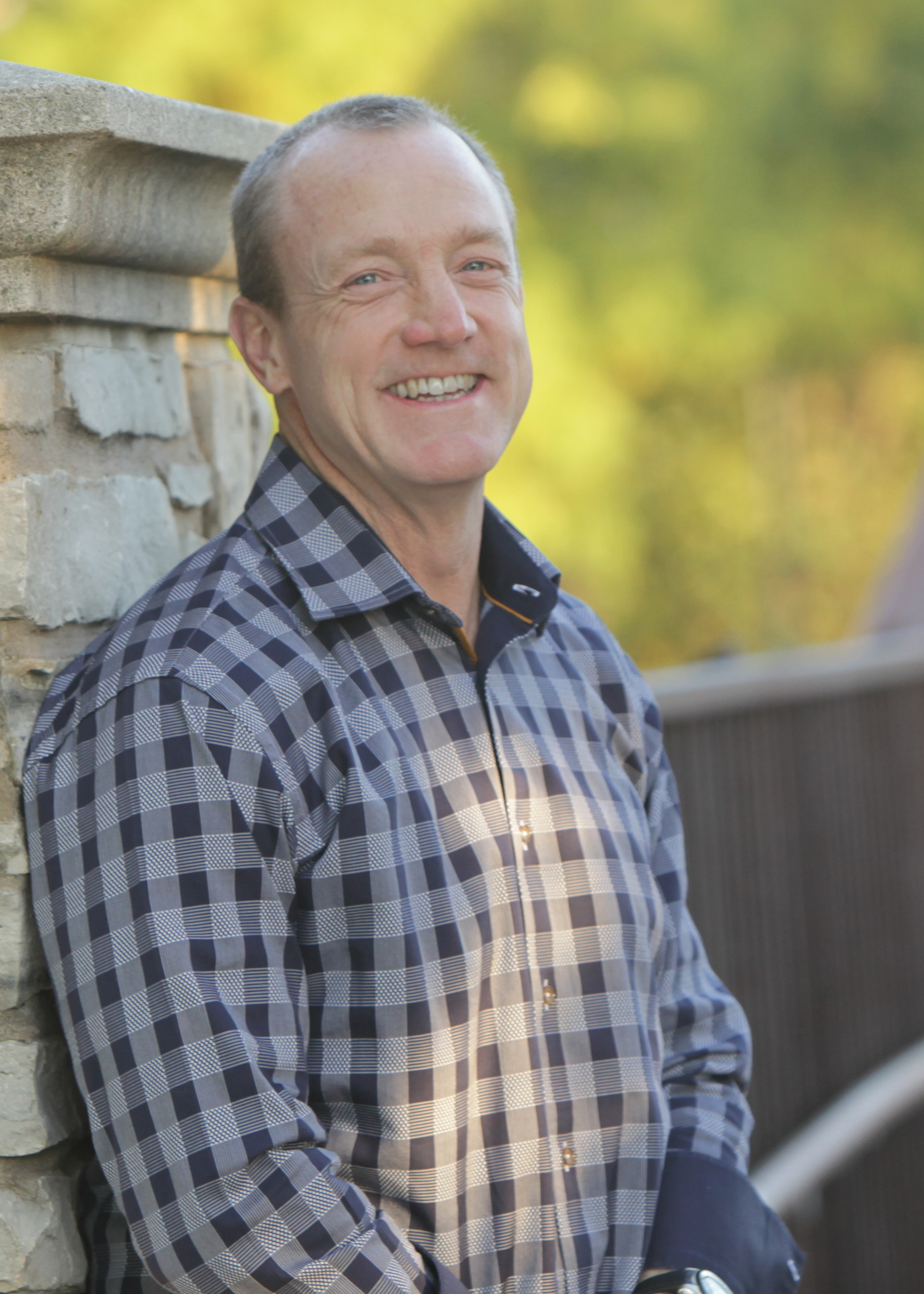 Amazon.com: Dr. Jim Claussen: books, biography, latest update