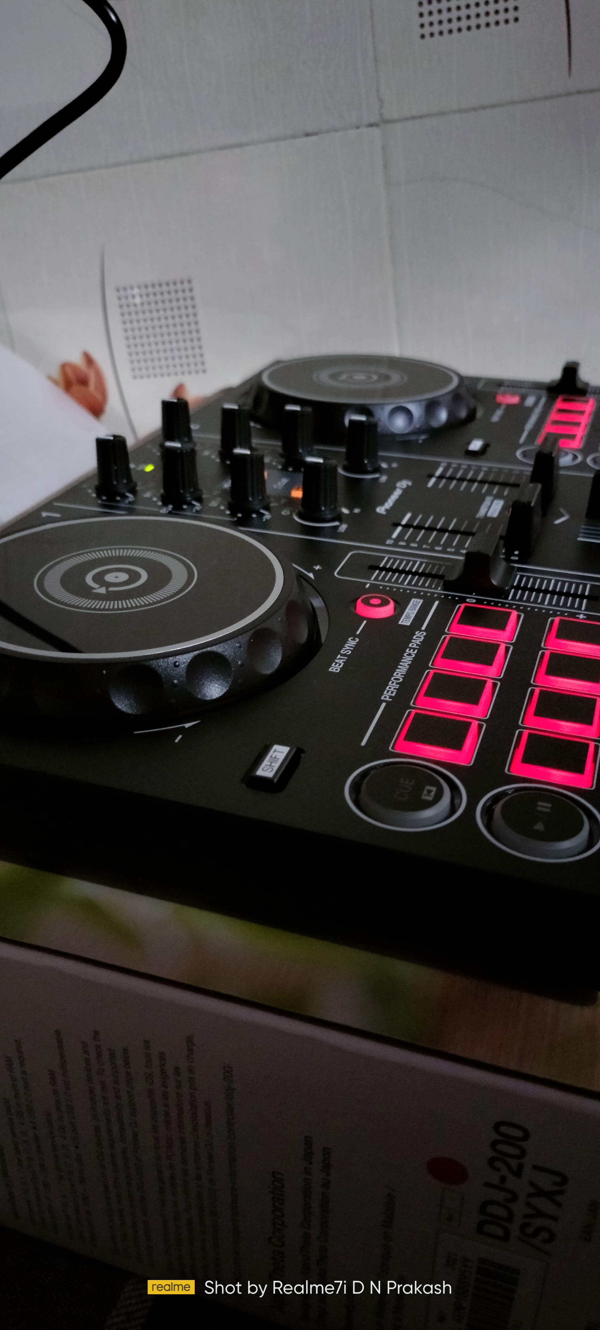 Pioneer DJ Smart DJ Controller (DDJ-200) : Amazon.in: Musical Instruments