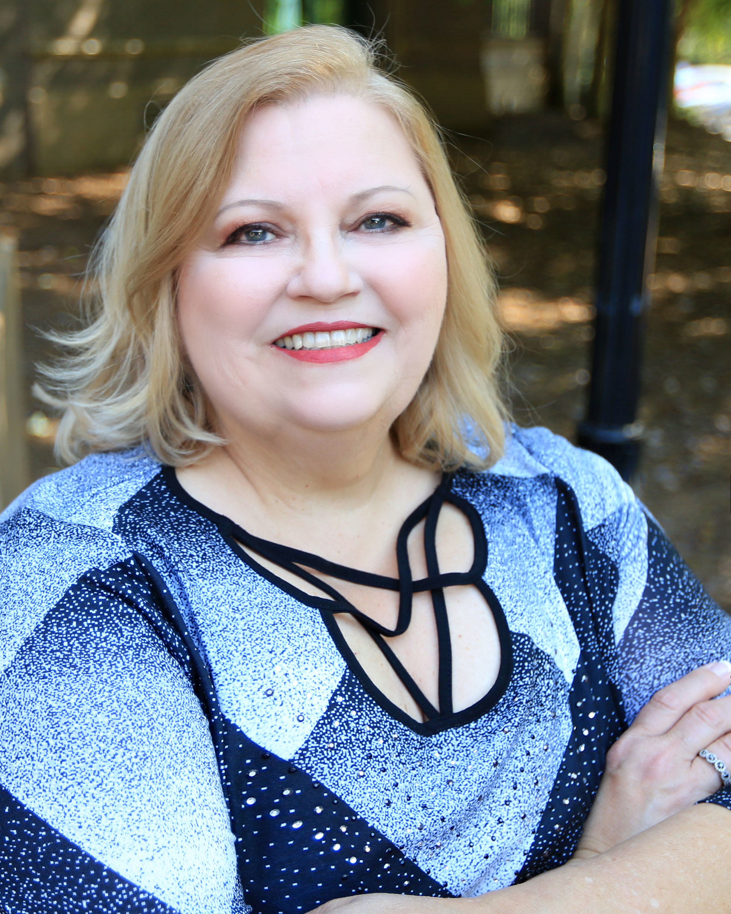 Amazon.com: Rachel Jones: books, biography, latest update