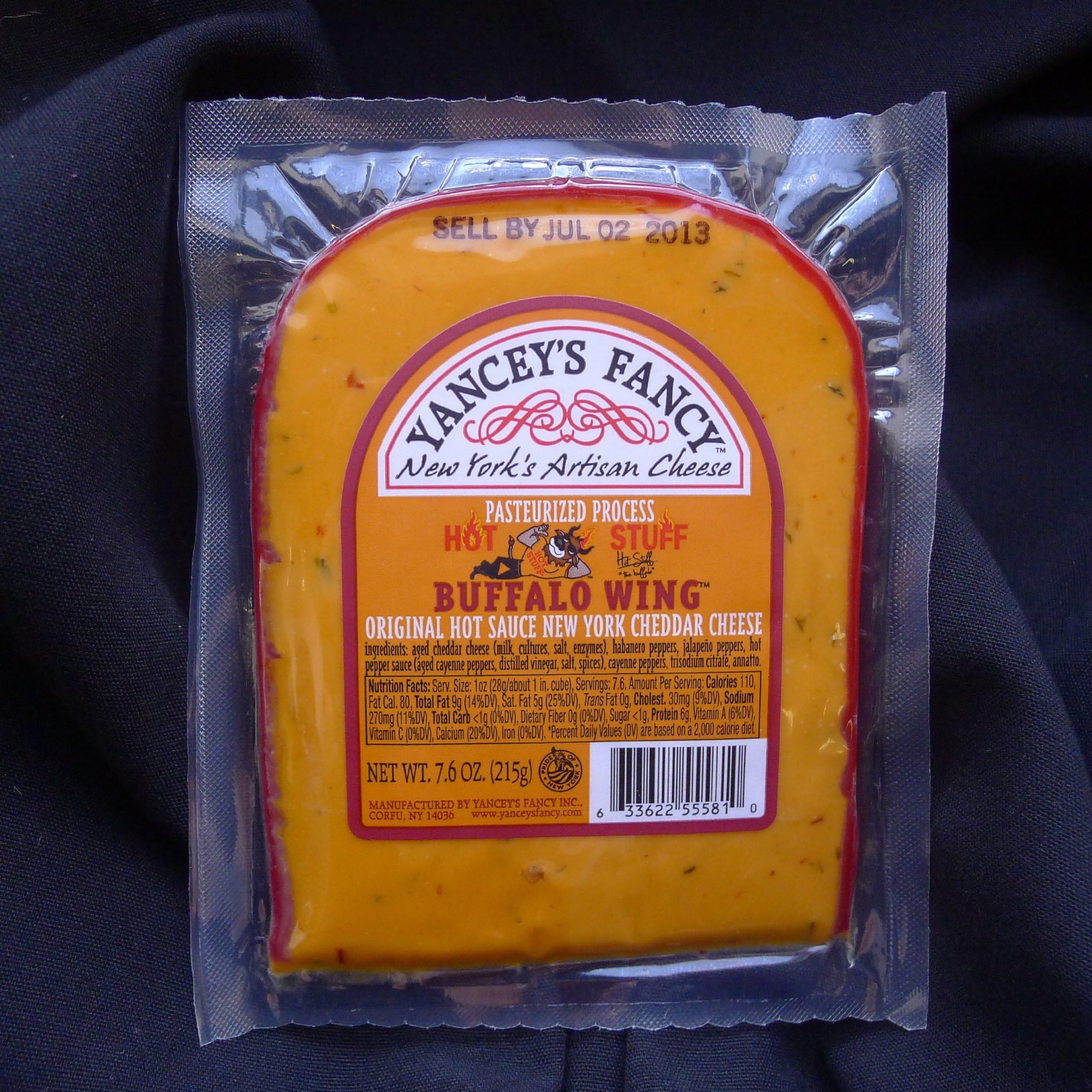 Amazon.com: Yancey's Fancy, Finger Lakes Champagne Cheddar Cheese, 7.6 ...