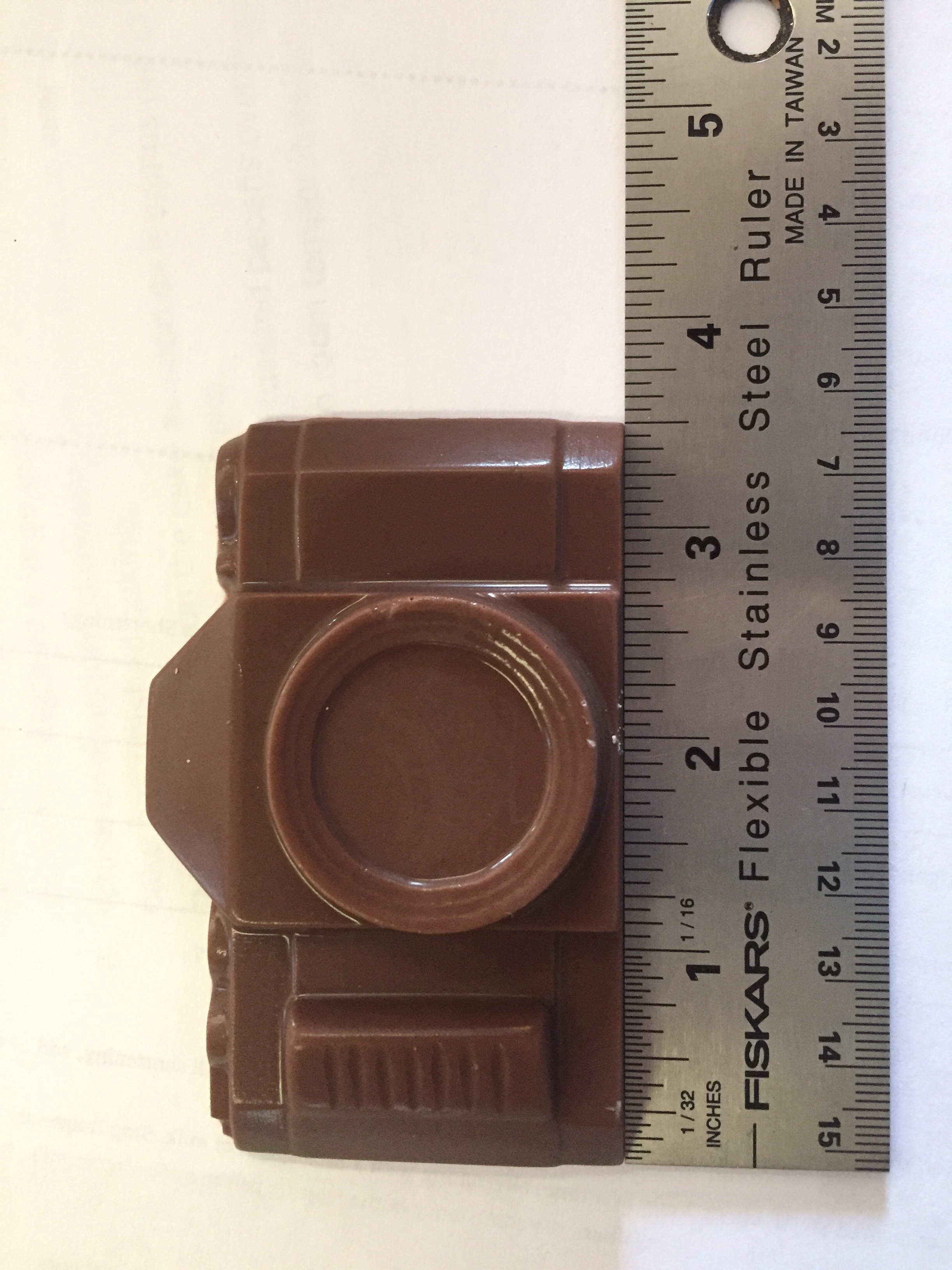 Amazon.com: Dress My Cupcake Chocolate Candy Mold, Camera Flat Back ...