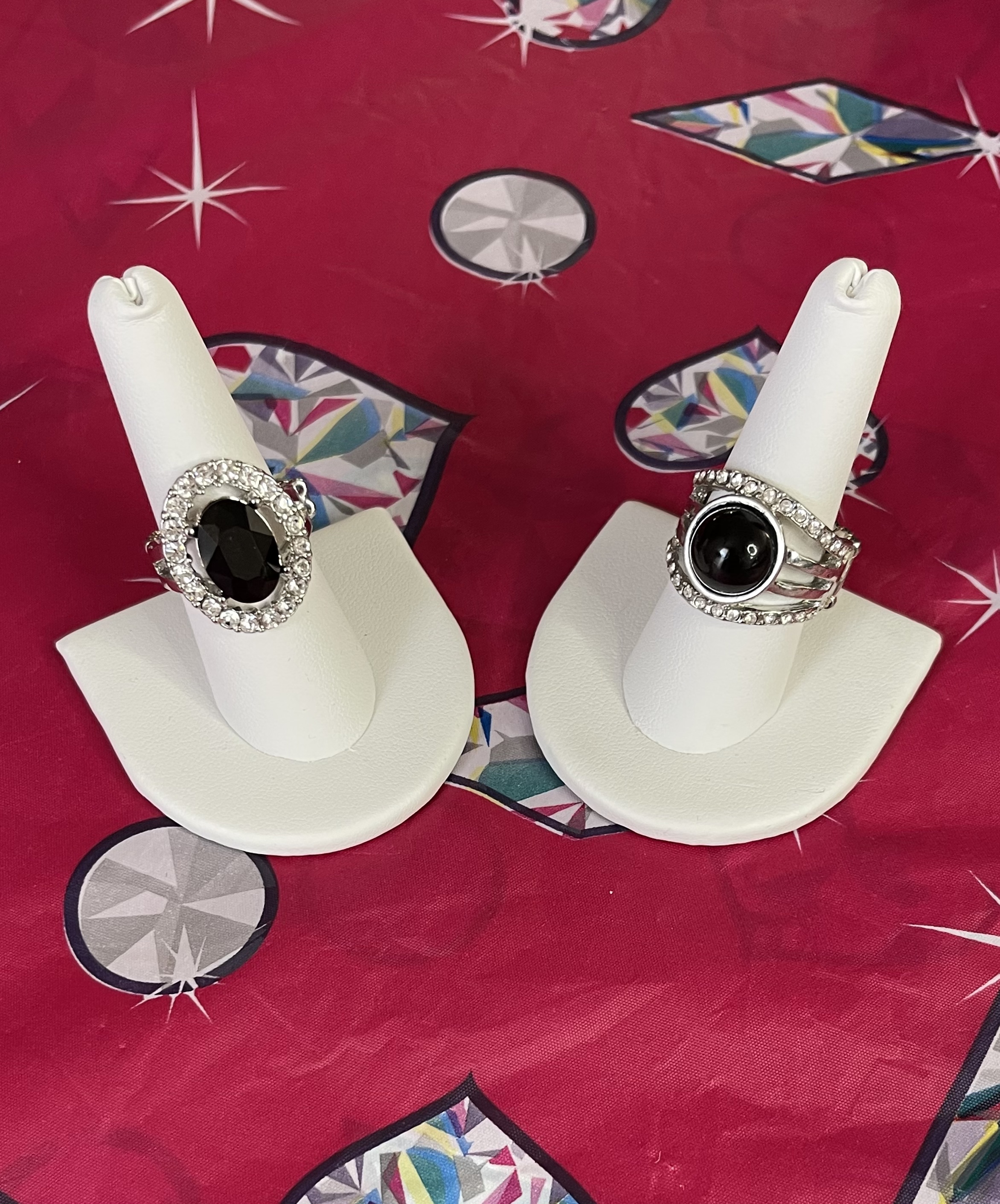 Amazon.com: 2 White Leather Ring Finger Jewelry Holder Showcase Display ...