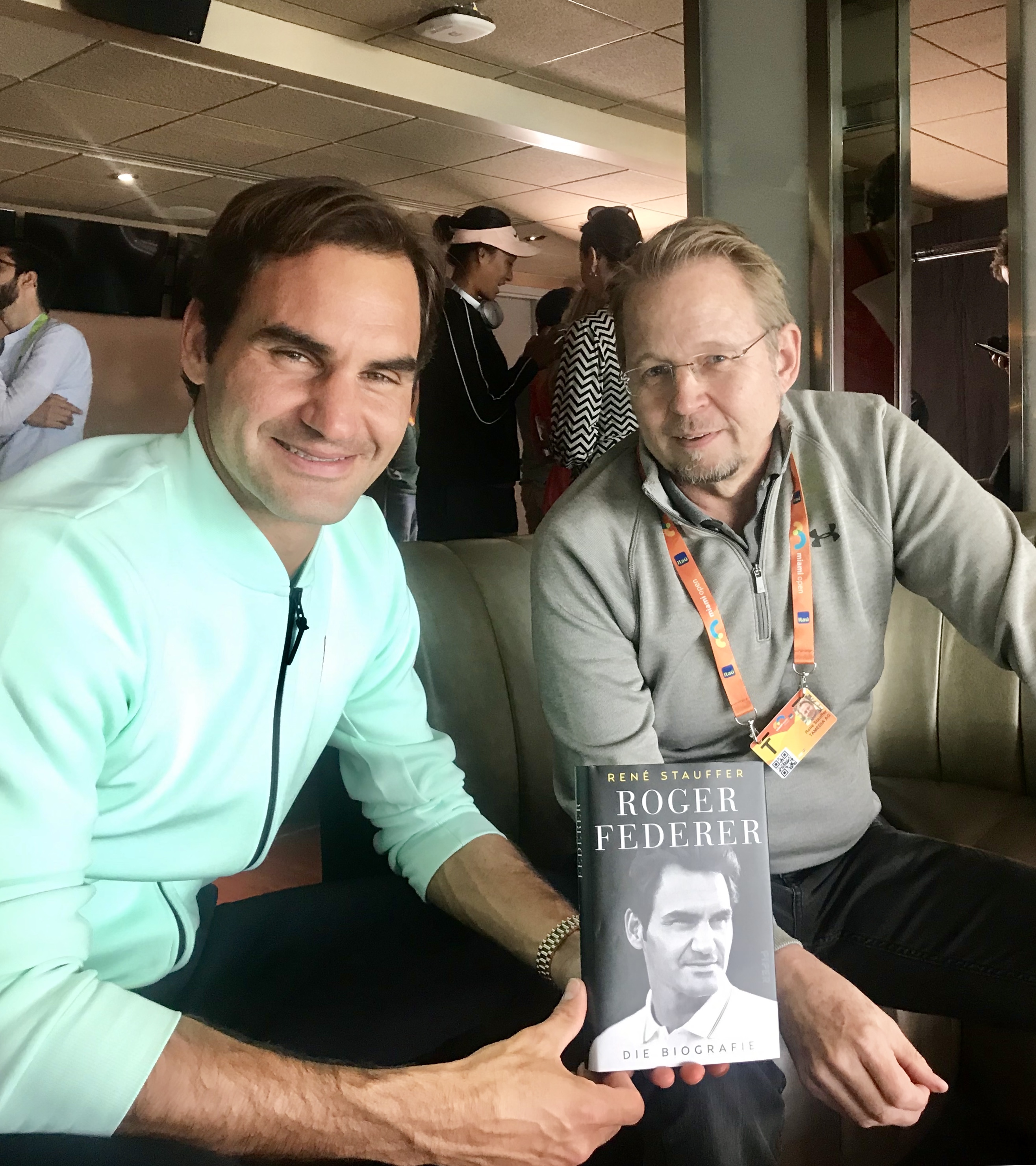 Amazon.com: René Stauffer: books, biography, latest update