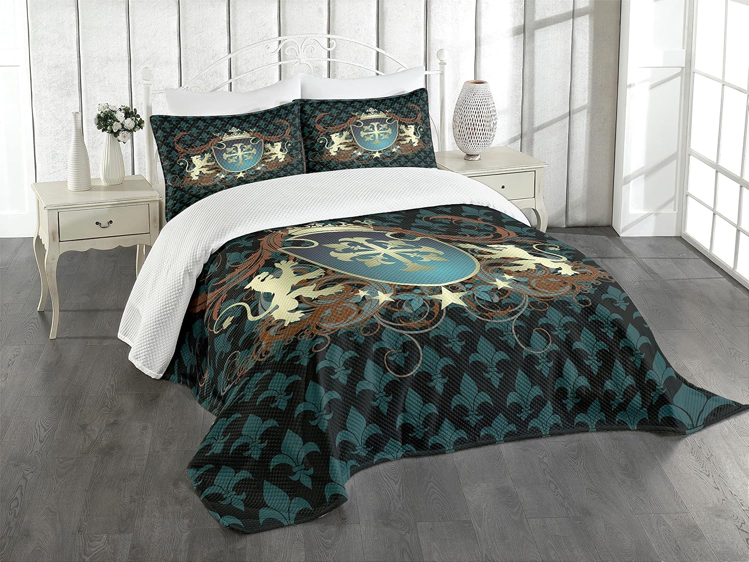 Amazon.com: Ambesonne Medieval Bedspread Set, Heraldic Design from ...