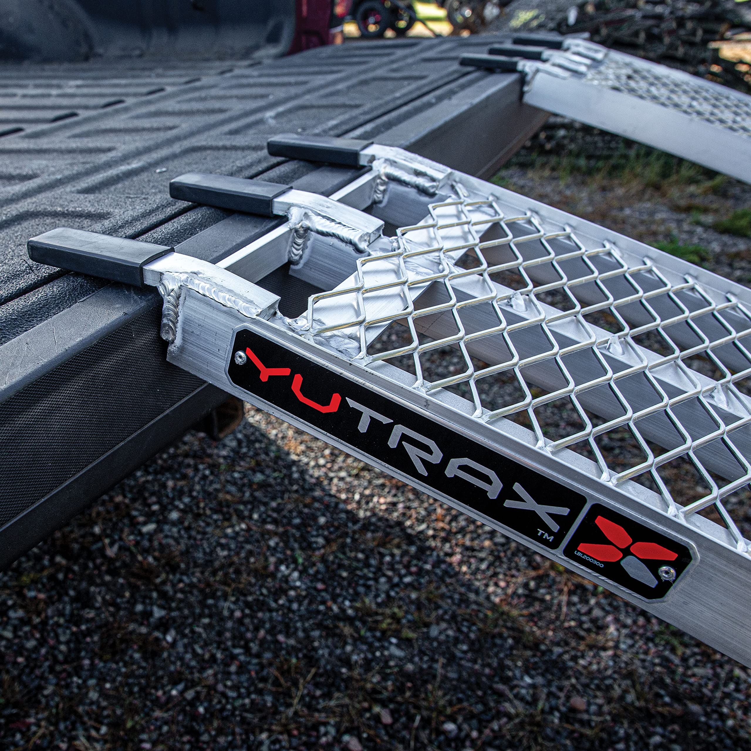 Snapklik.com : YUTRAX 89” Folding Arched Ramps, Aluminum Arch Ramps ...