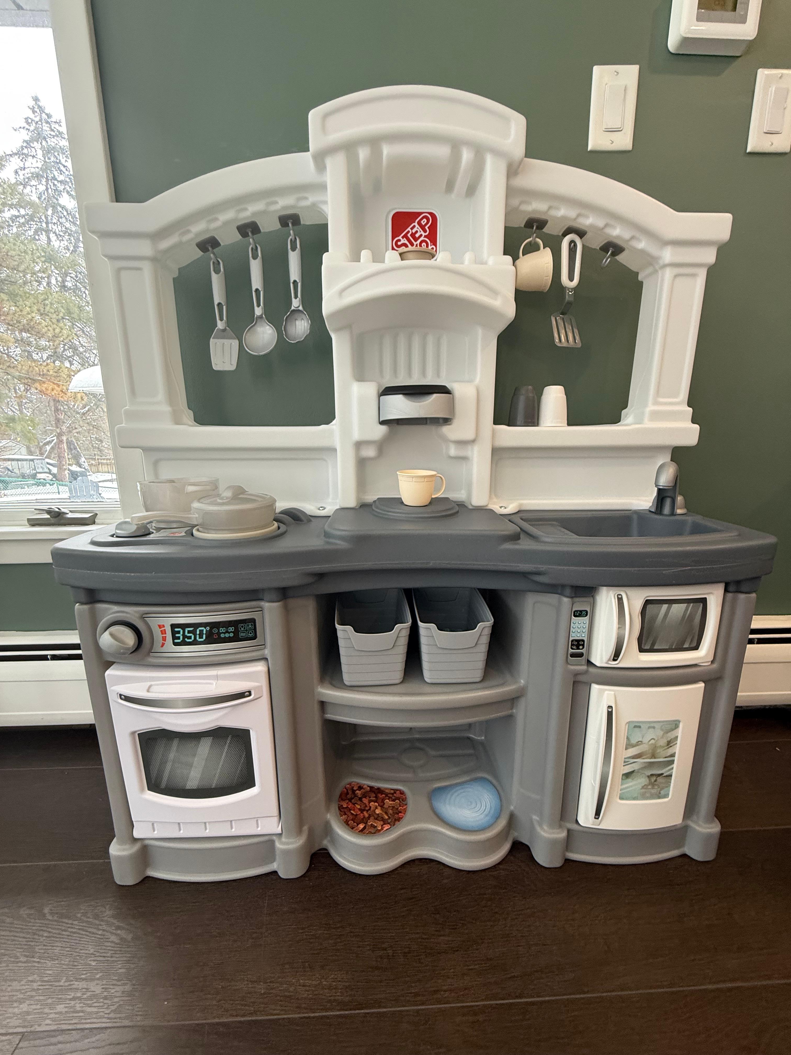 Watch Step2 Kids Kitchen on Amazon Live