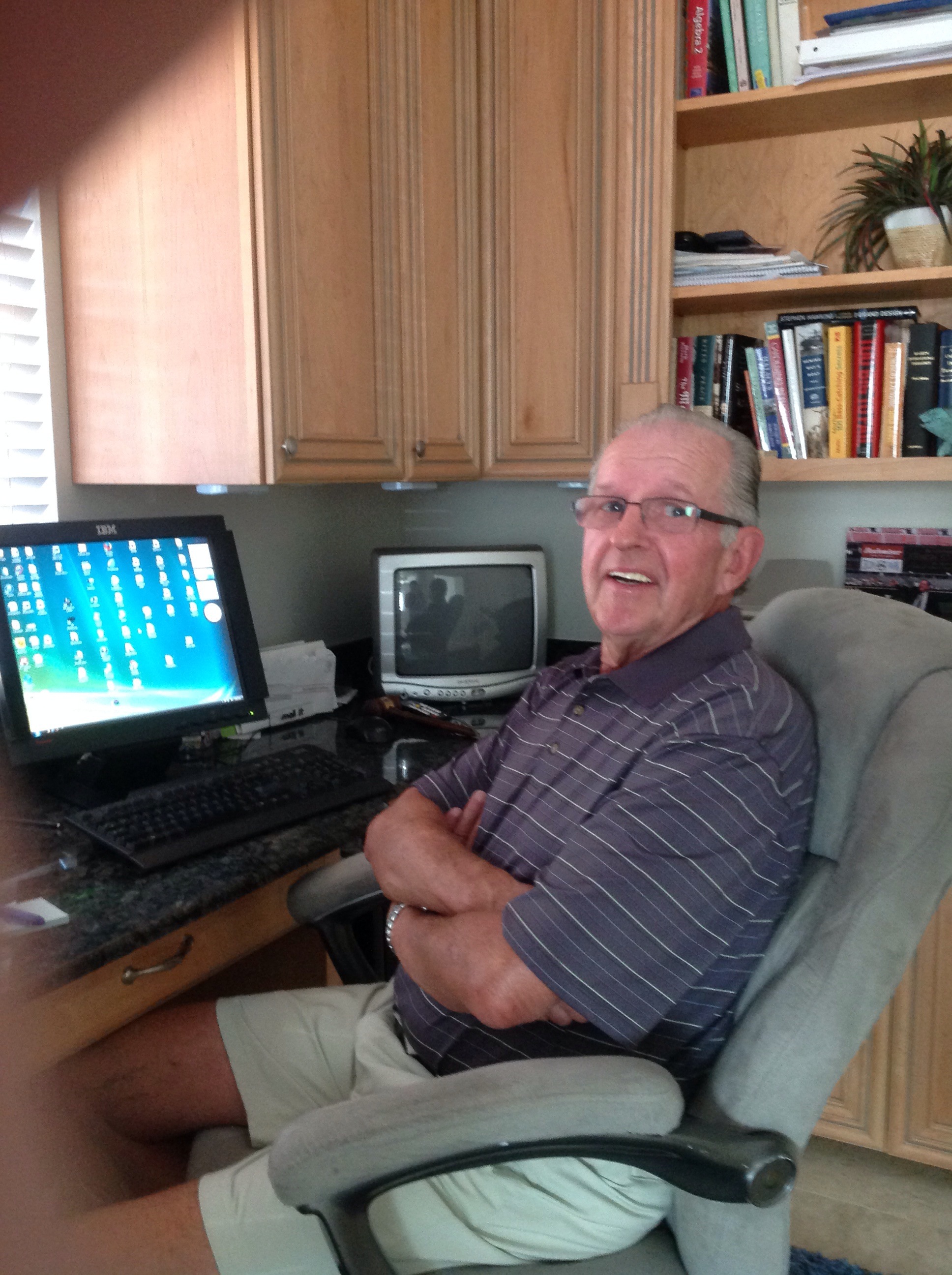 Amazon.com: Frank Stadulis: books, biography, latest update