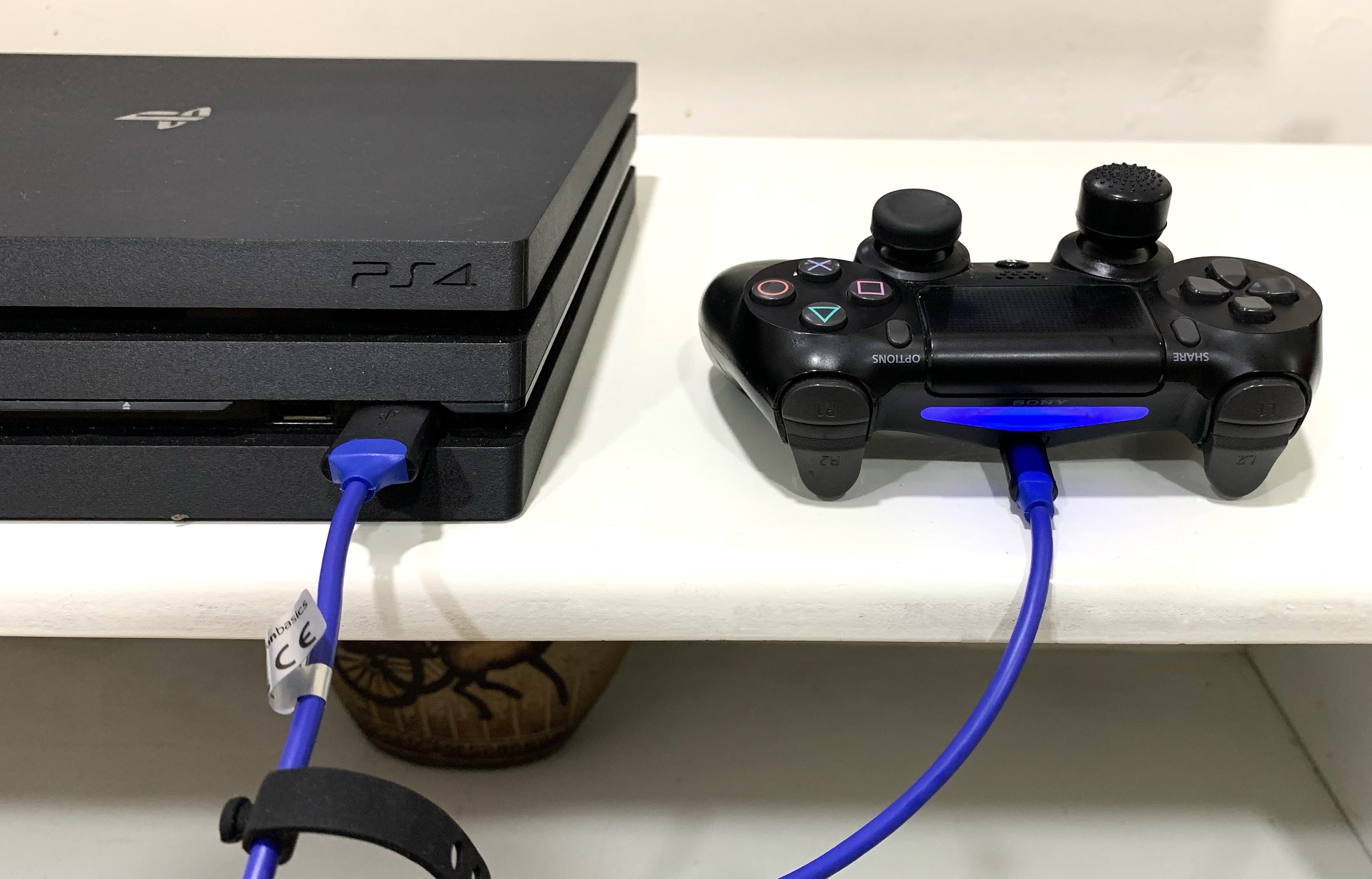 AmazonBasics PlayStation 4 Controller Charging Cable : Amazon.in: Video Games