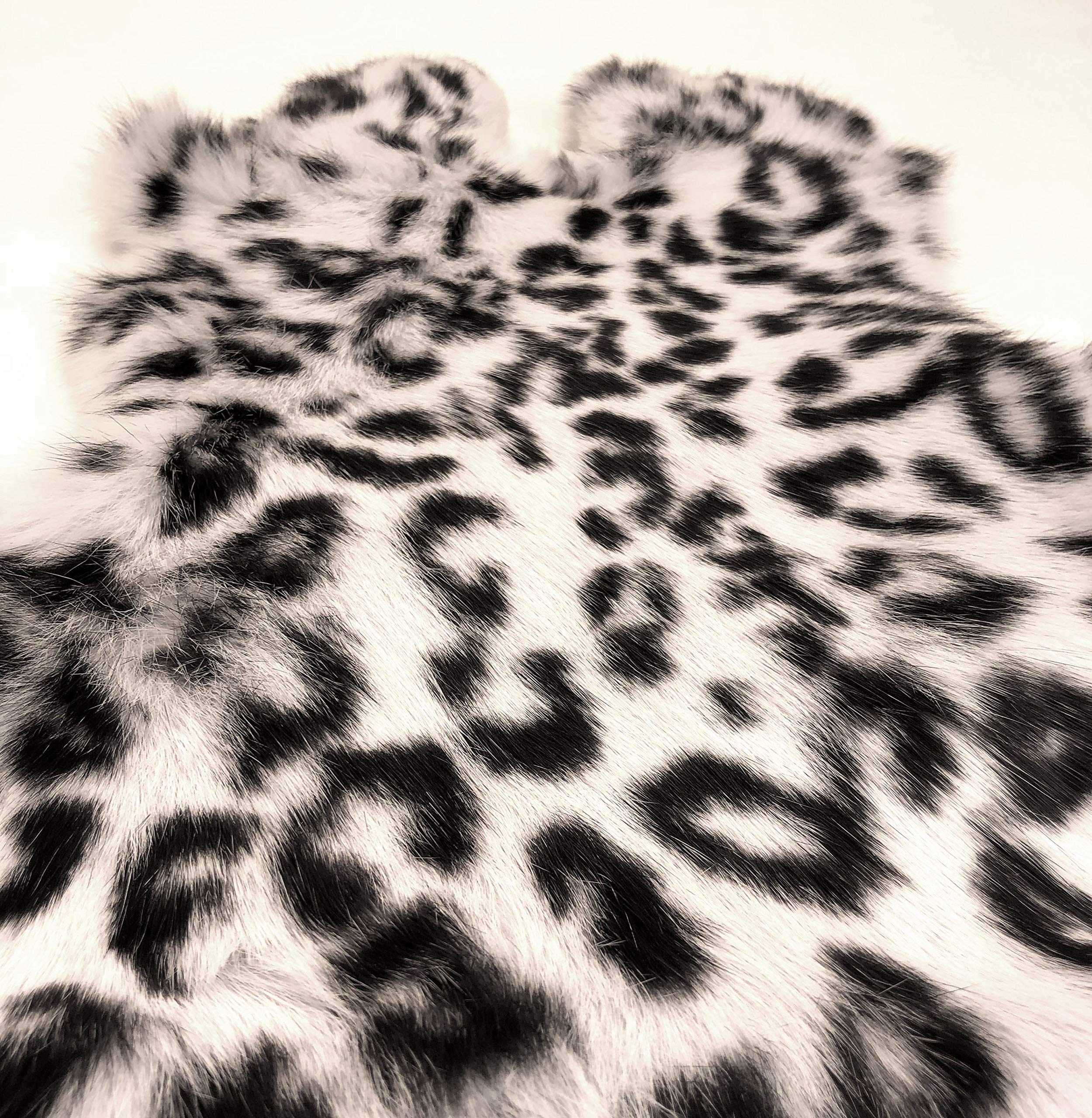Snow Leopard Pelt