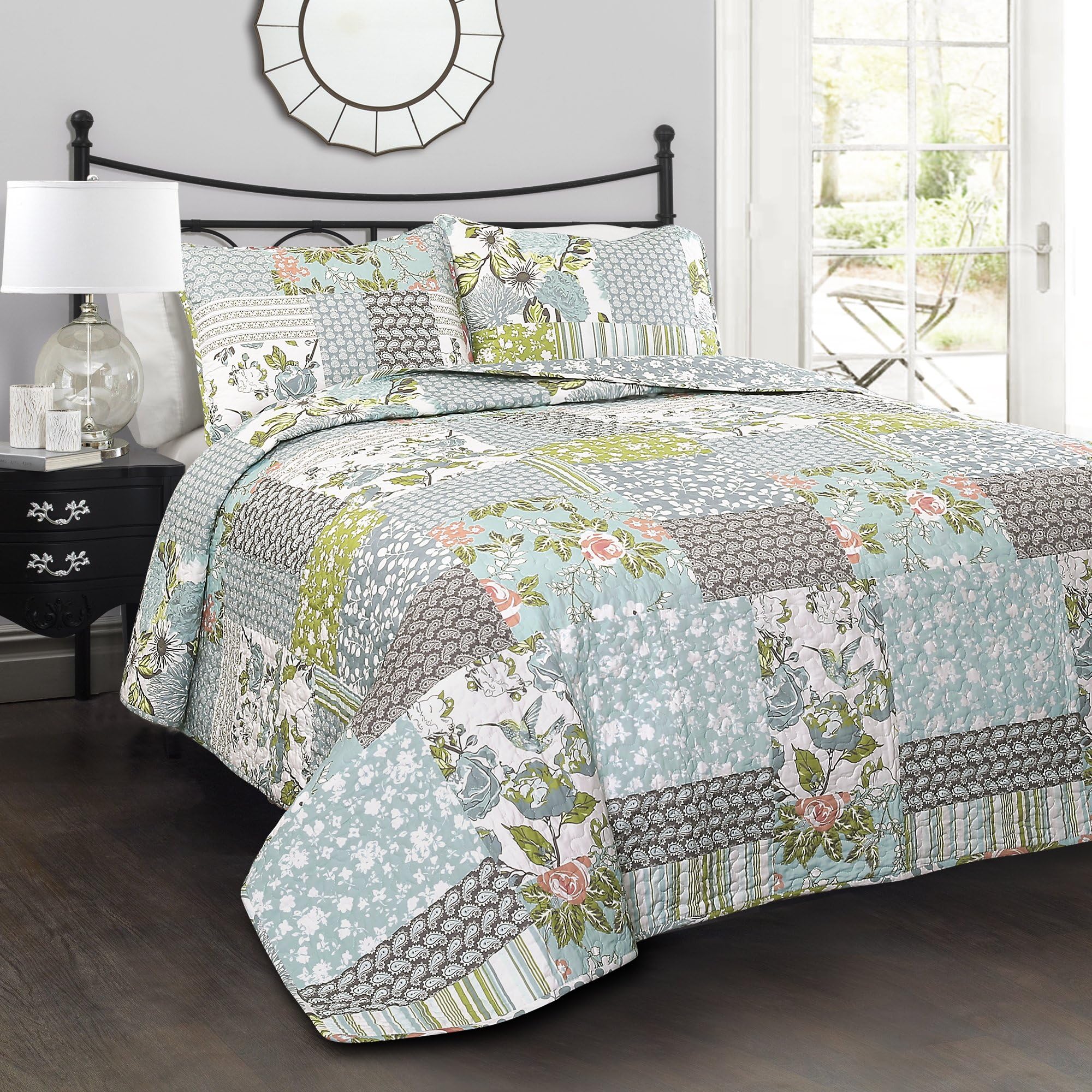 Amazon.com: DaDa Bedding Cottage Patchwork Cotton Floral Bedspread ...