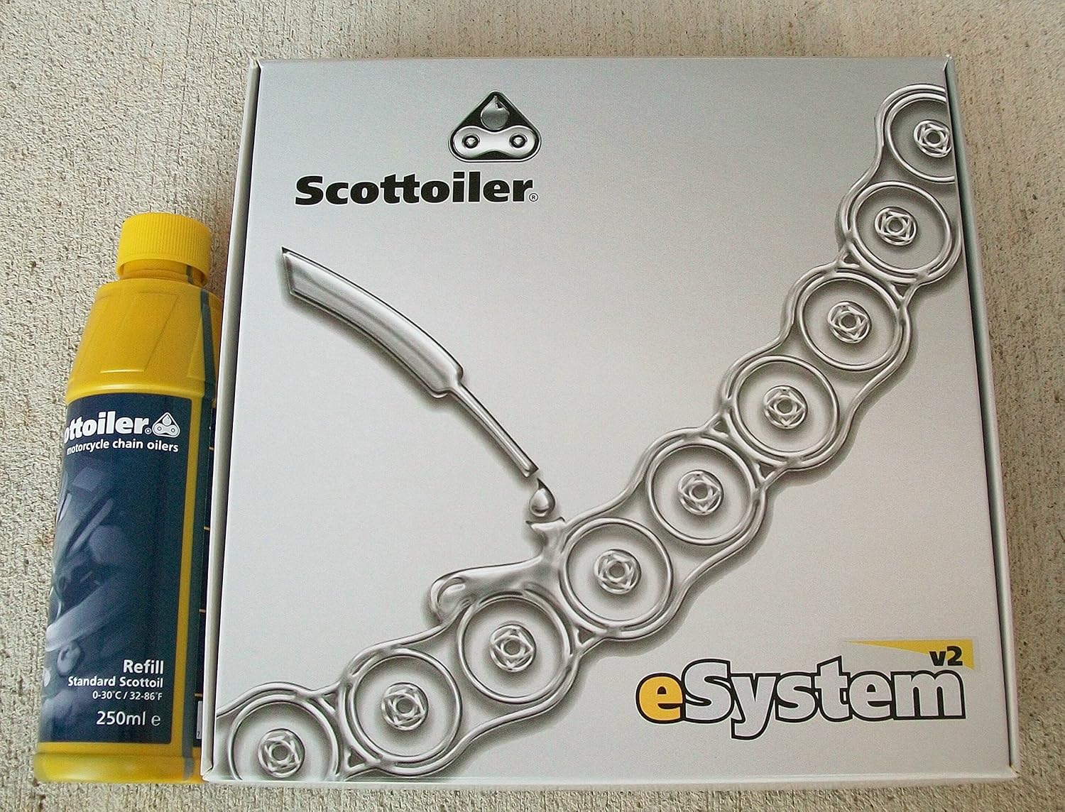 Scottoiler eSystem (electronic) Chain Oiler With Regular Blue Oil ...