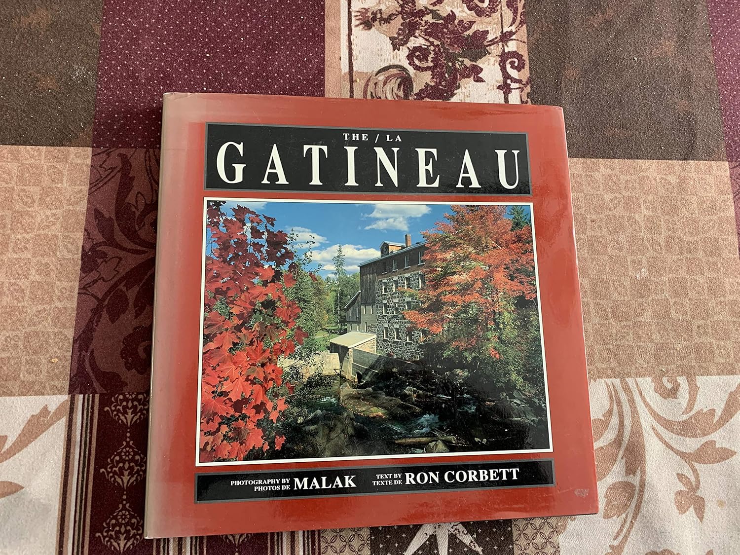 The / La Gatineau: Corbett, Ron, Corbett, Malak: 9781550460902: Amazon ...