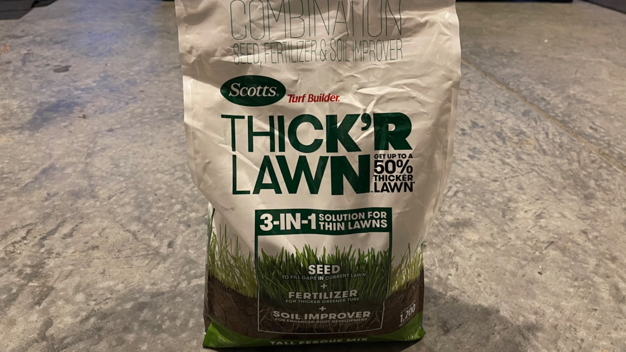 Watch Scotts Turf Builder 3 in 1 solution Review on Amazon Live