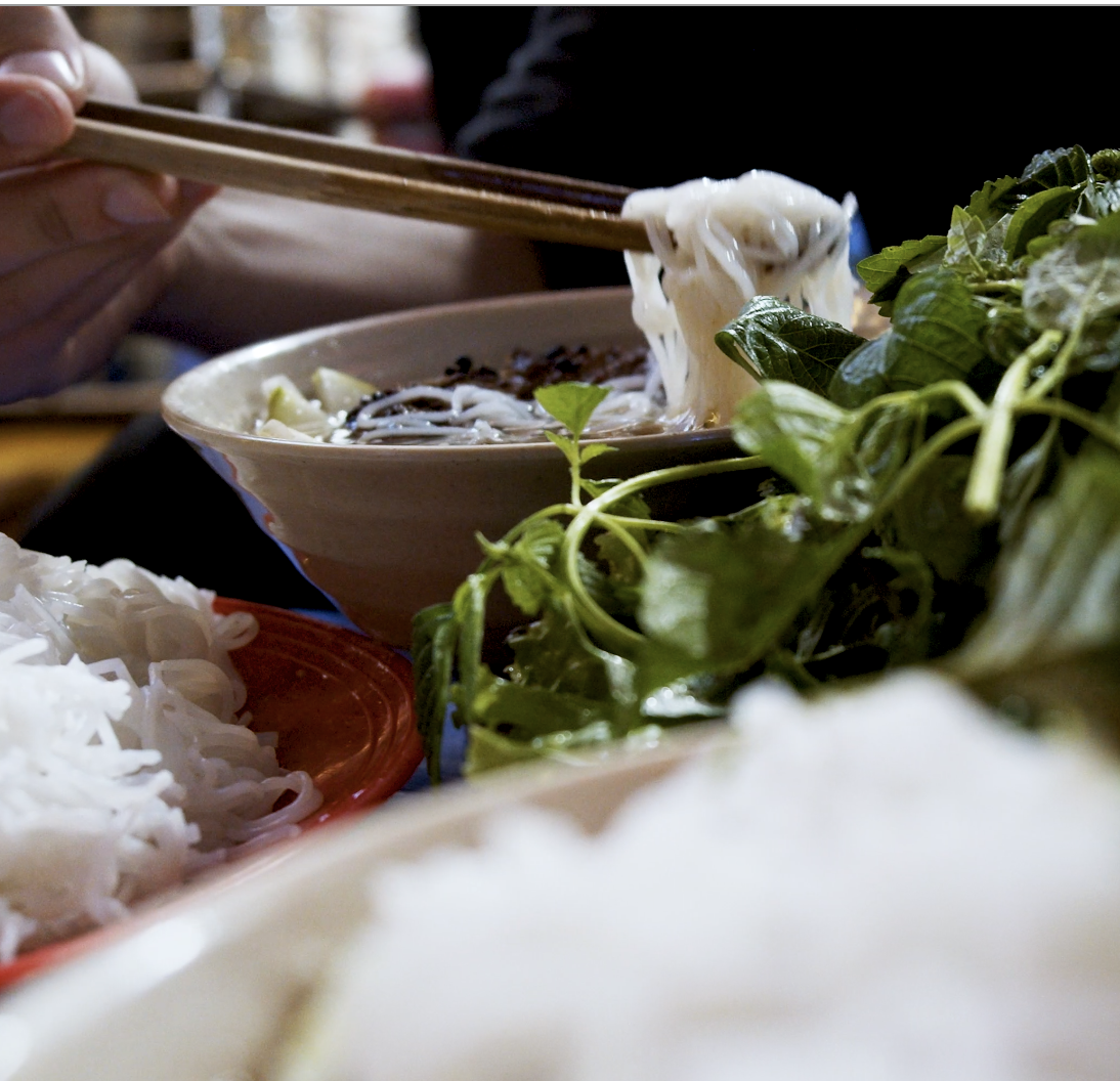 Watch Deliciously Bold Asian Eats | Vietnamese Pho Bowls on Amazon Live
