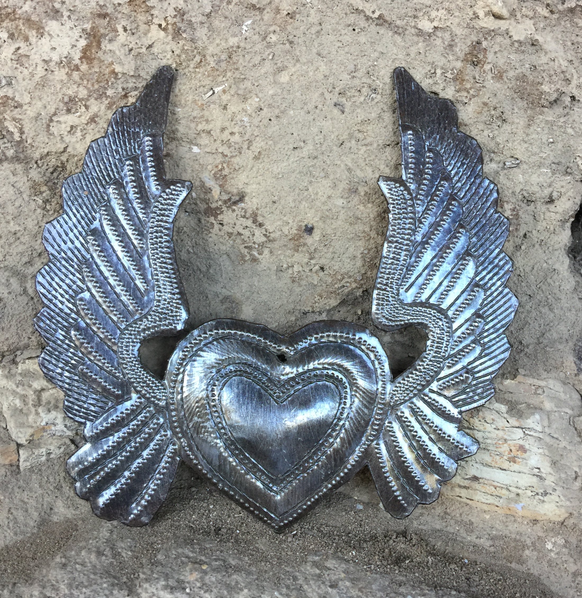 Flying Heart With Wings Cartoon Heart With Wings Fly Animation.4K