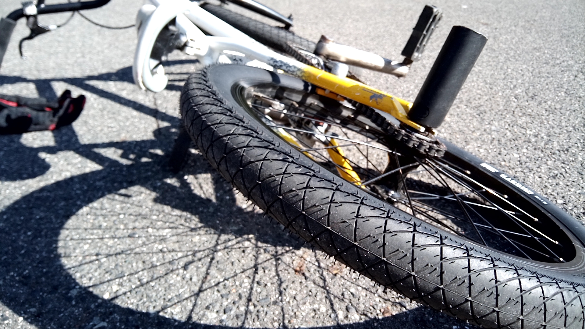 Amazon | アイアールシータイヤ(IRC tire) 自転車 タイヤ HADIES ハーディーズ HE 20×1.95 1本 ...