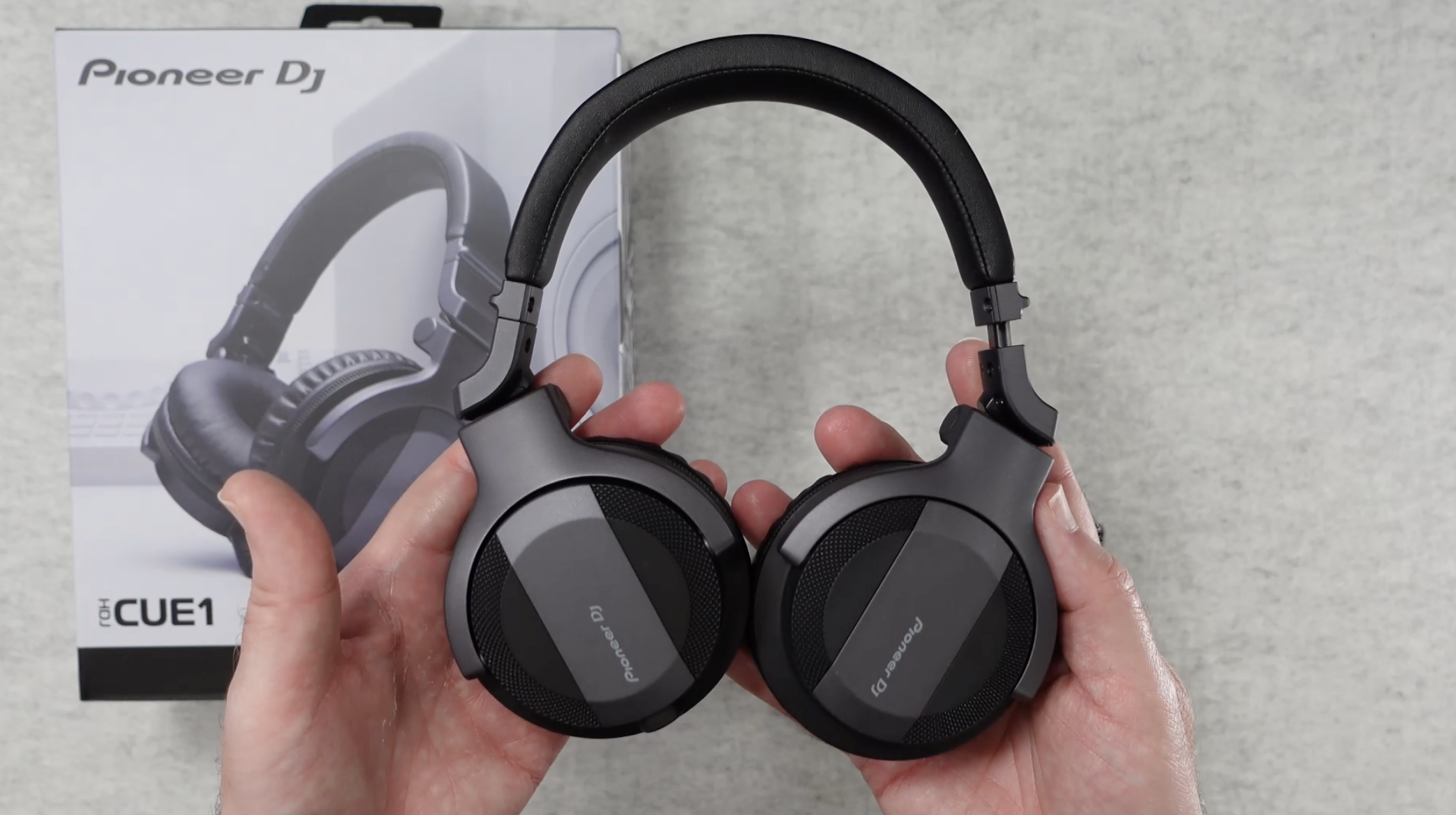 Watch Pioneer DJ HDJ-CUE1 Wired DJ Headphones Review on Amazon Live