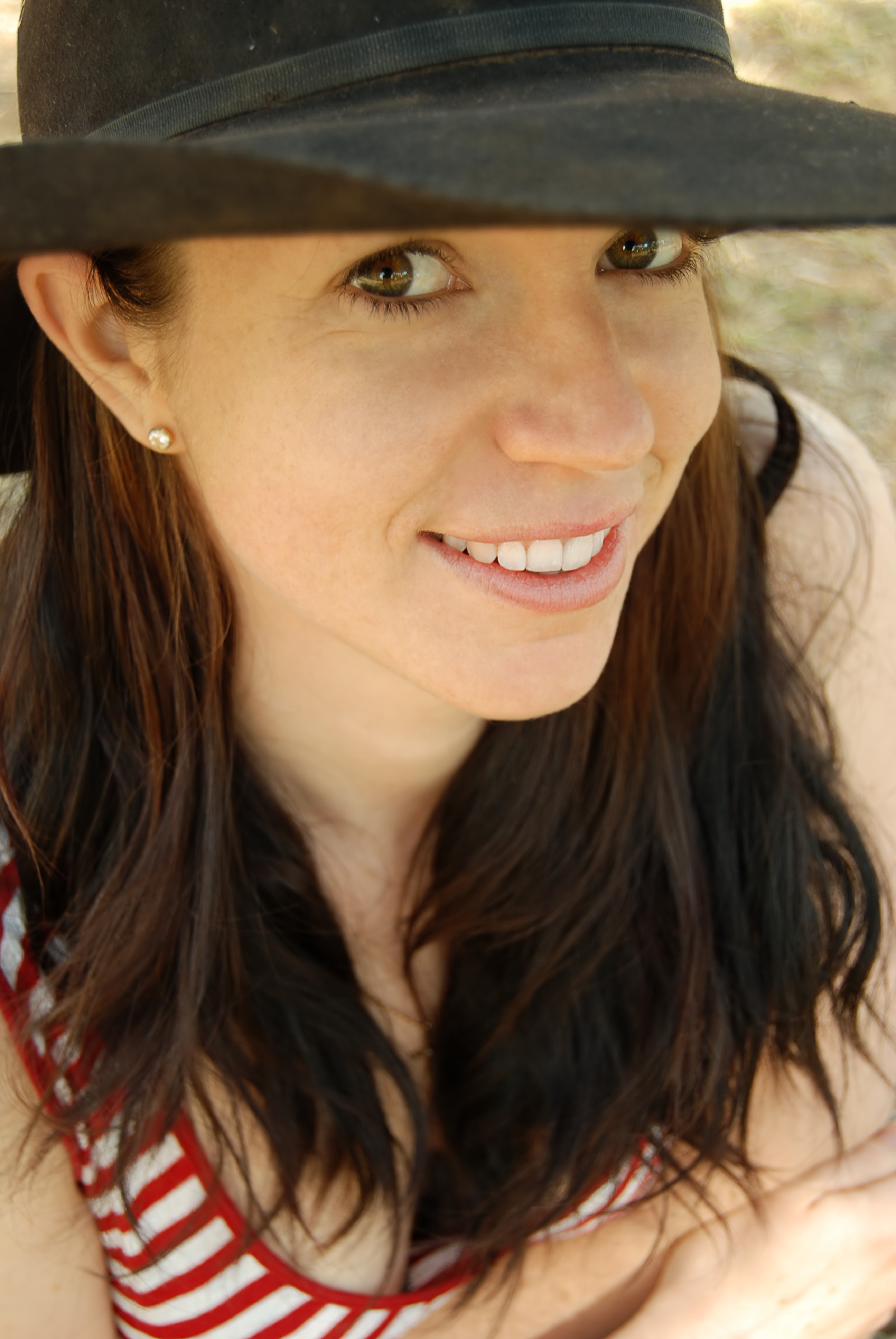 Amazon.com: Elle London: books, biography, latest update