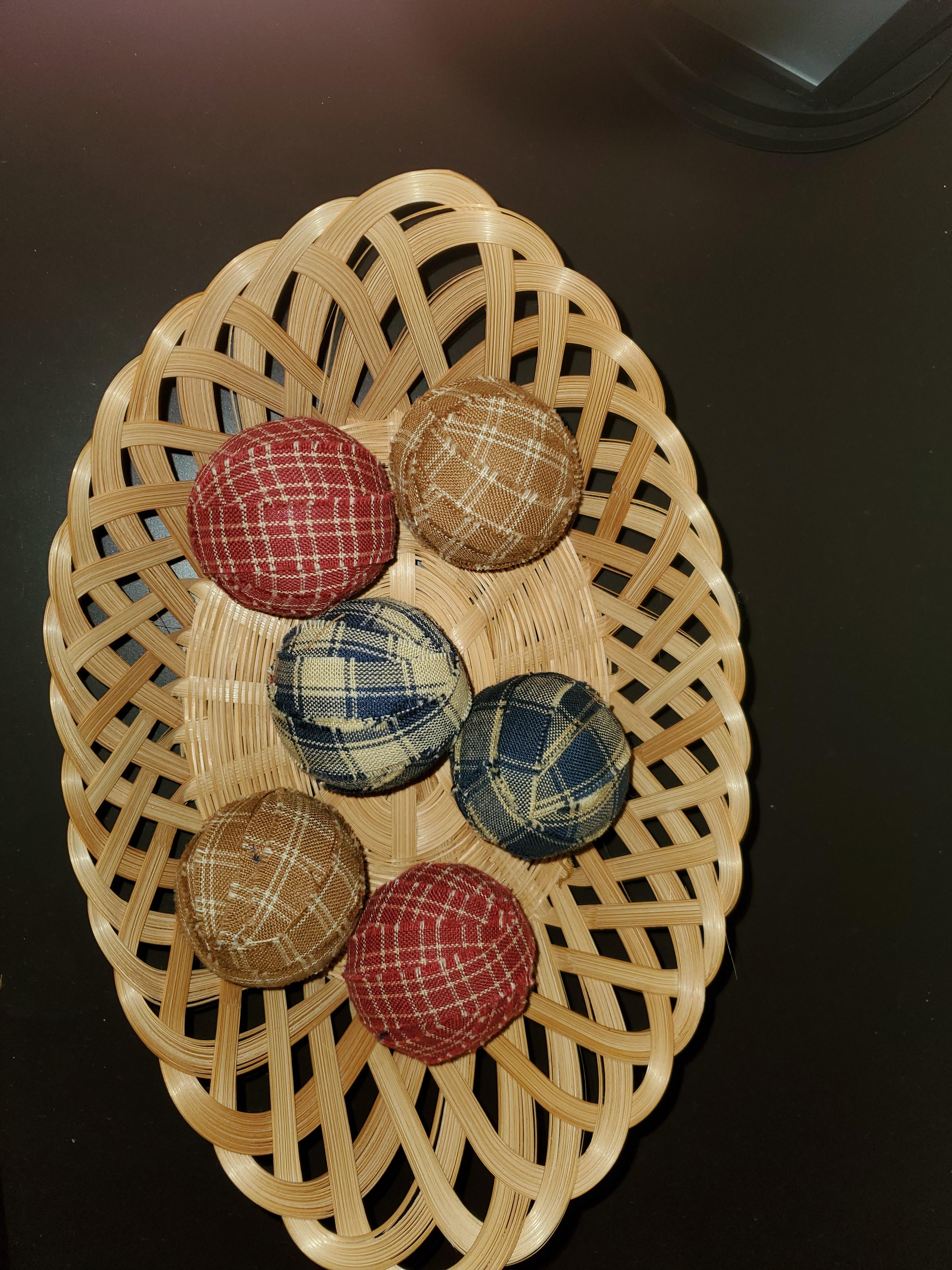 Amazon.com: The Country House Collection Small Primitive Rag Balls Set ...