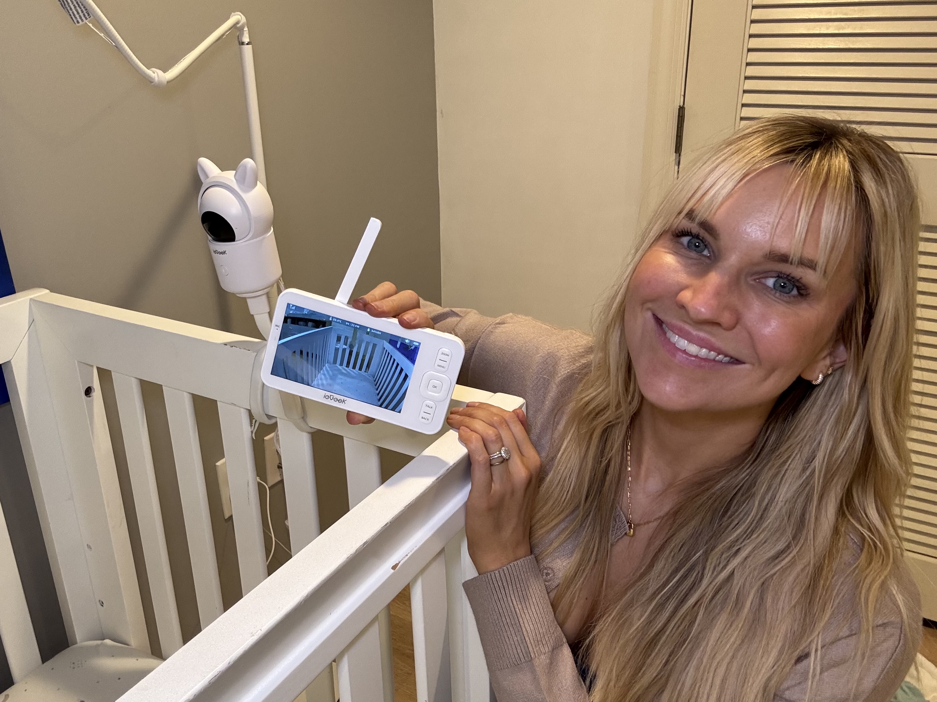 Watch Dell and review of the ieGeek baby monitor on Amazon Live