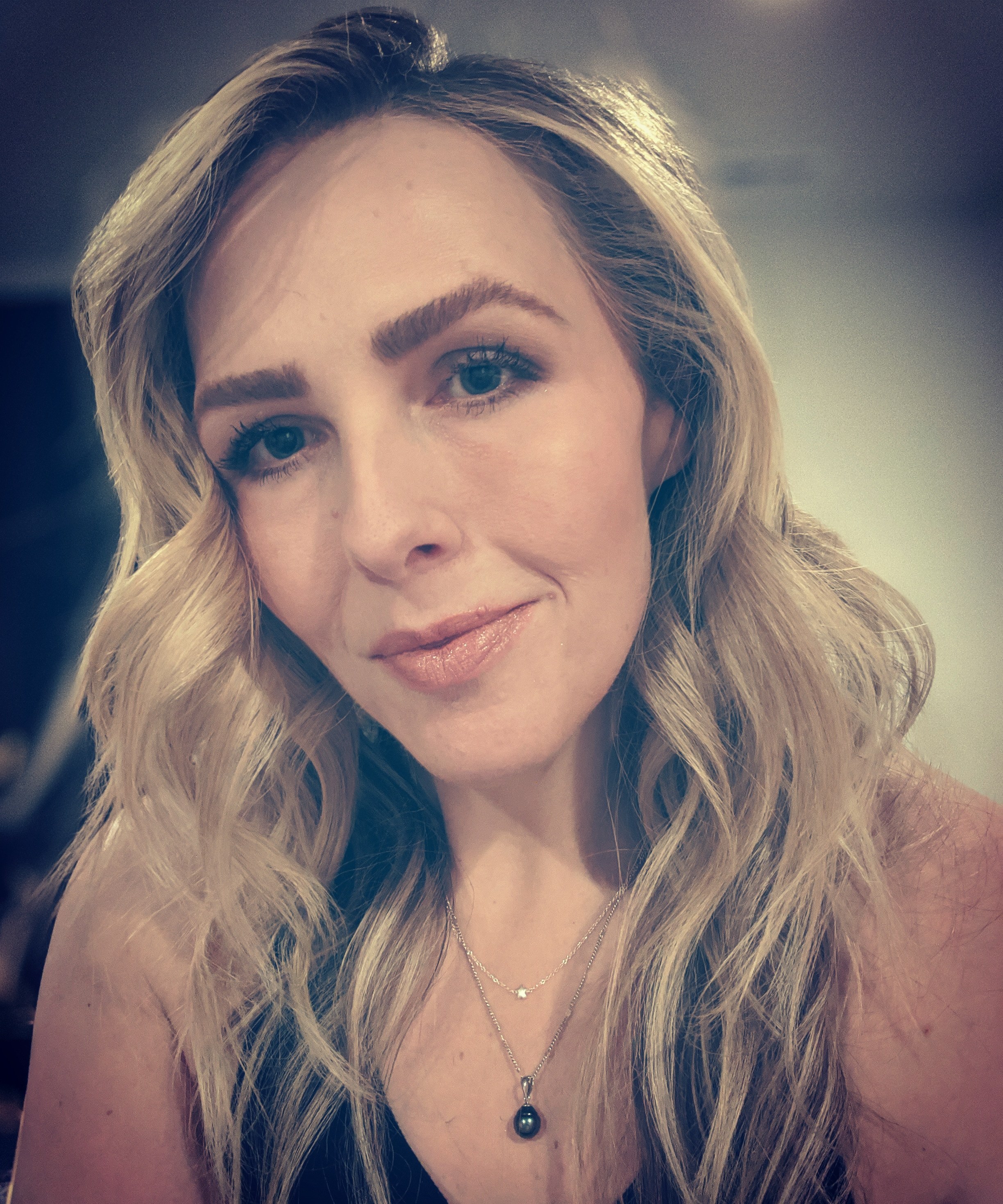 The Devil Drinks Coffee (A Kate Saxee Mystery Book 1) - Kindle edition ...