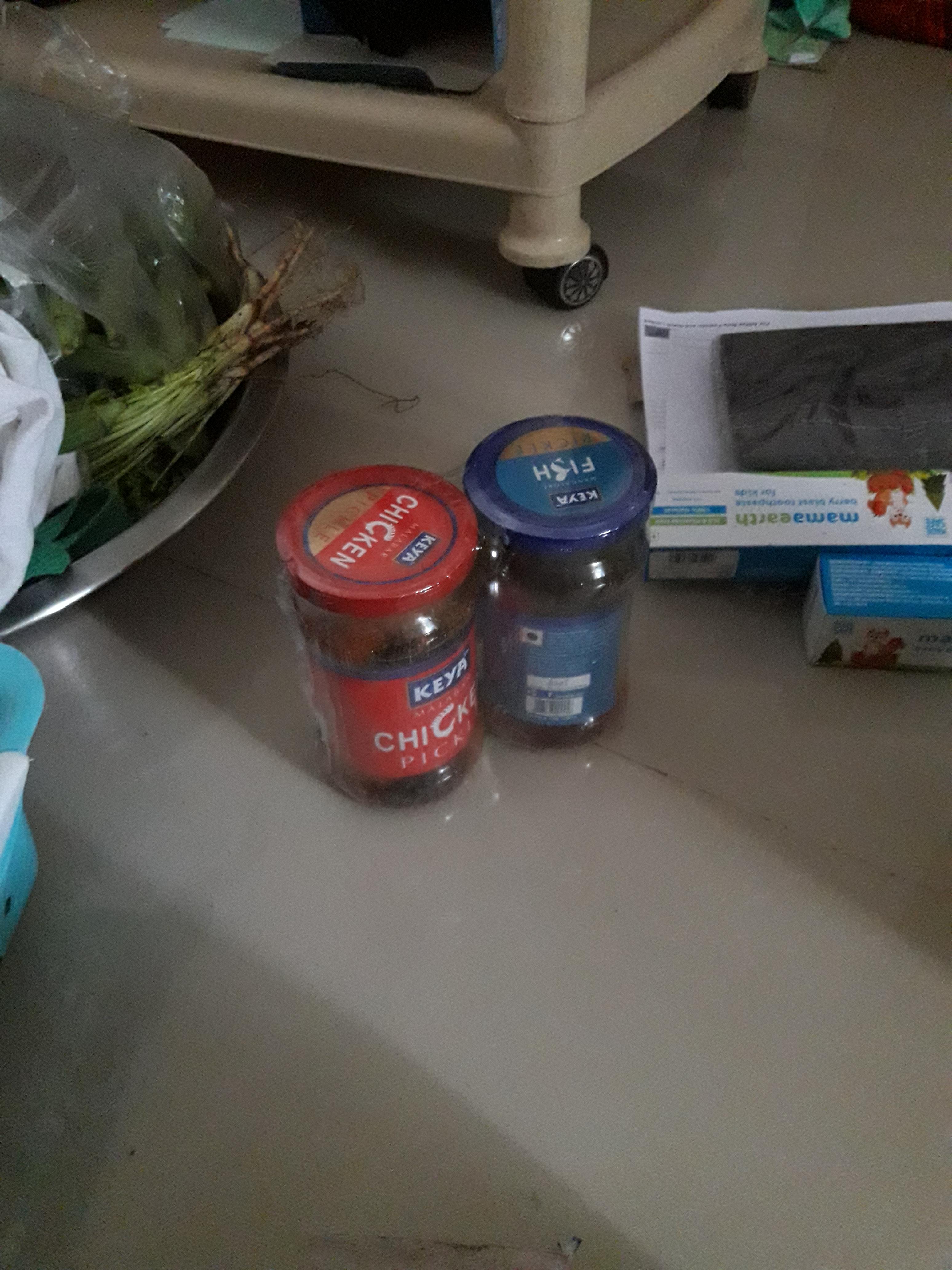 KEYA Combo of Malabar Chicken Pickle 270g, Mangalore Fish Pickle 270g ...