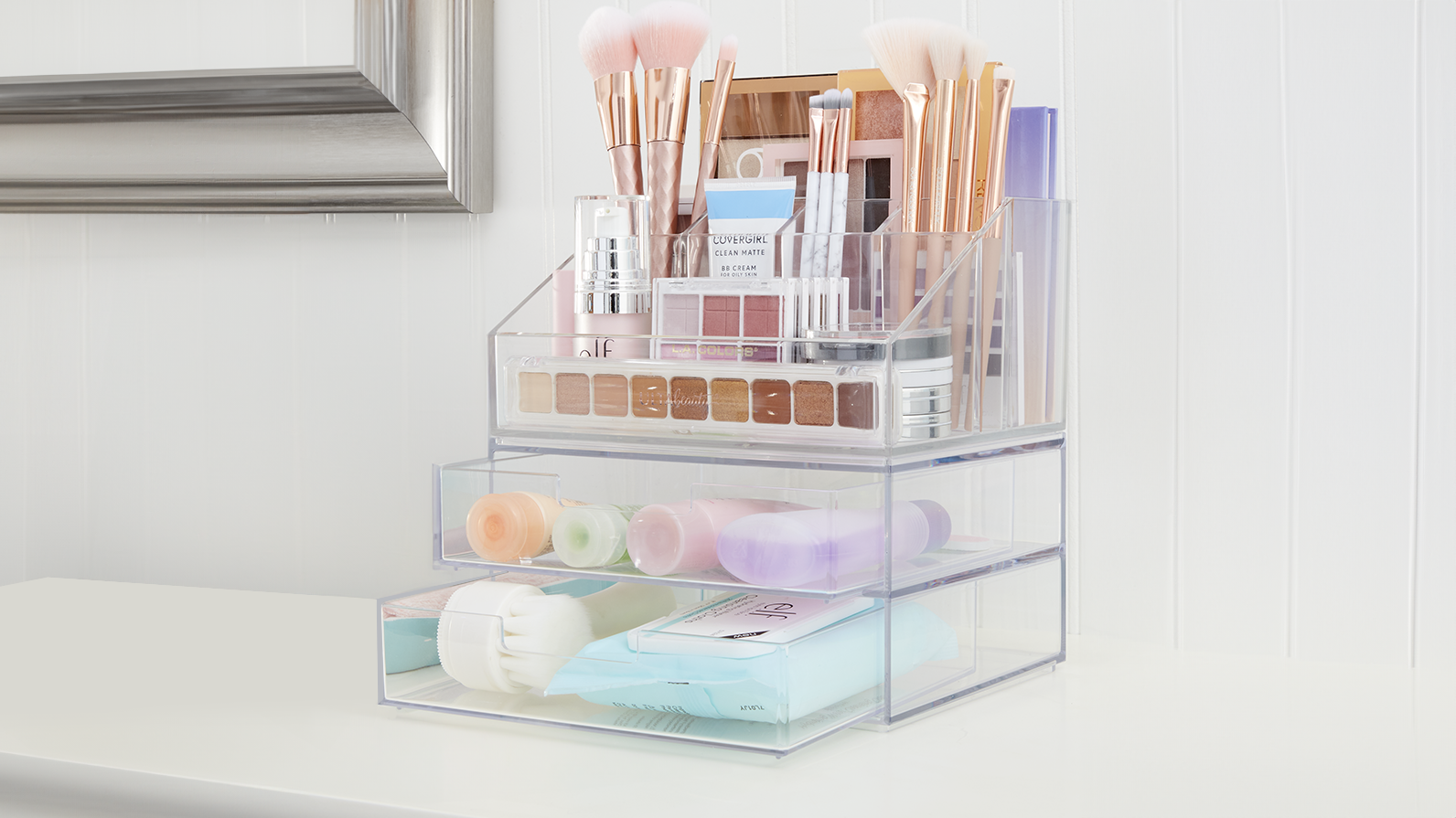 Watch Chloe Makeup Drawers on Amazon Live